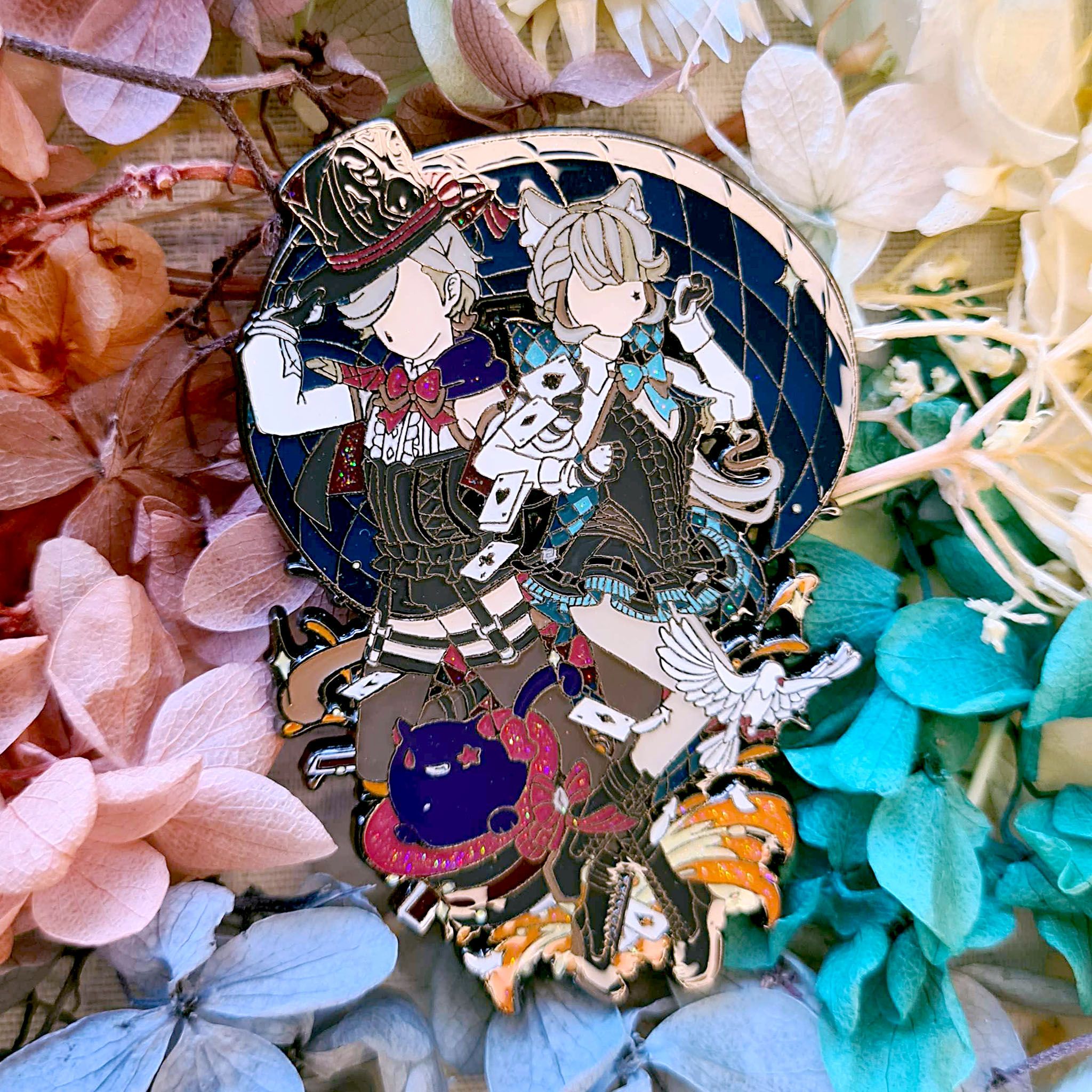 lyney and lynette pins.. i rather liked how the standees turned out ...