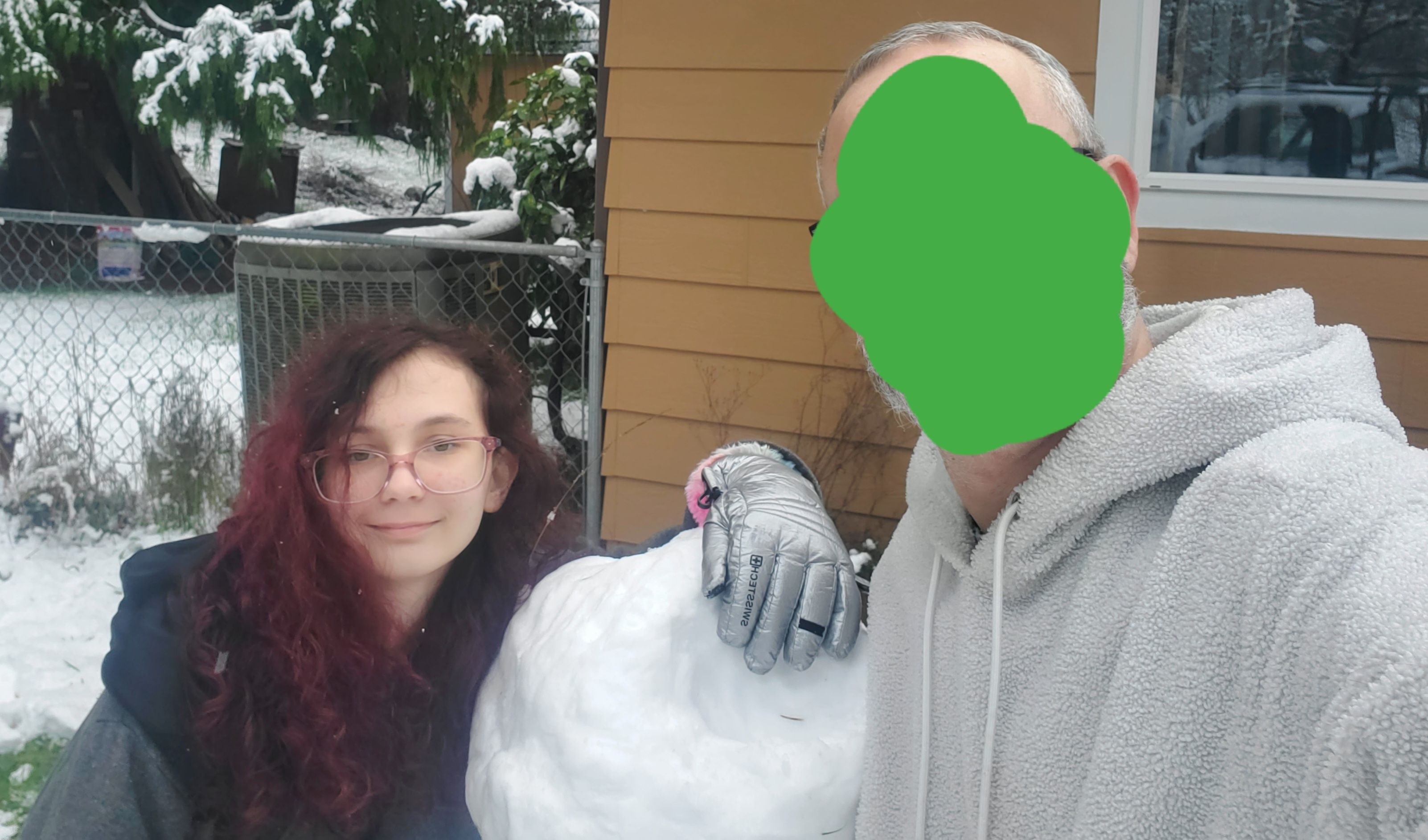 My dad and I made a deformed snowman! | HoYoLAB