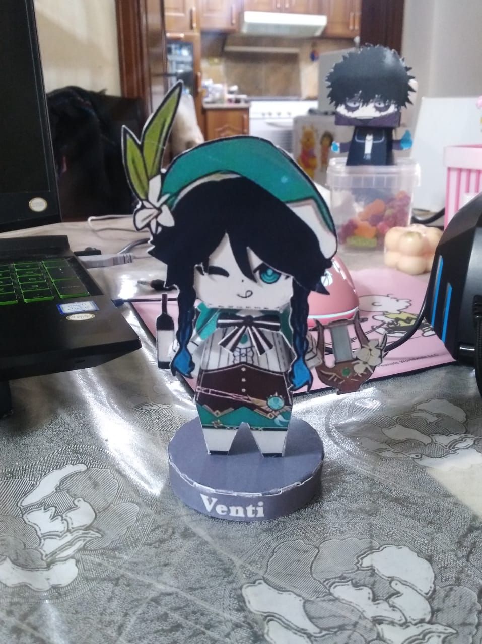 A little Venti paper figure