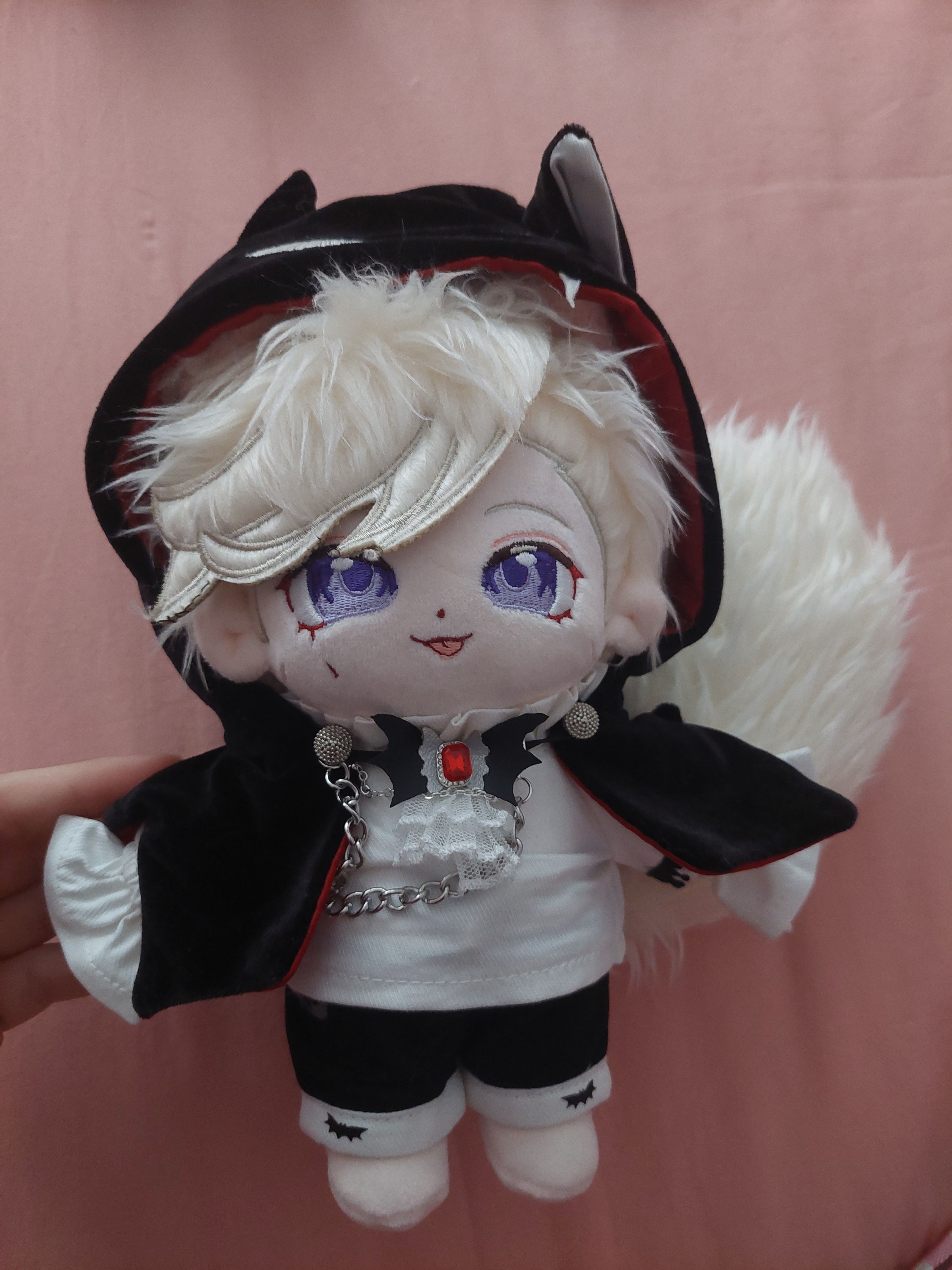 Lyney plushie finally came home!! Genshin Impact | HoYoLAB