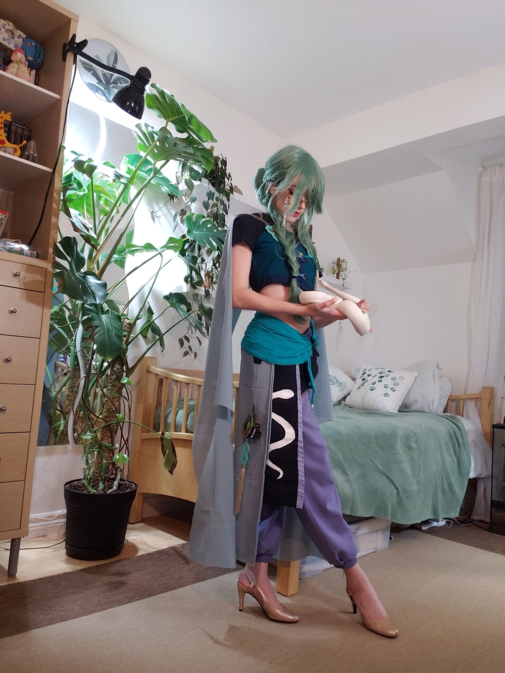 My handmade genderbend Baizhu cosplay, with my pet snake as Changsheng ...