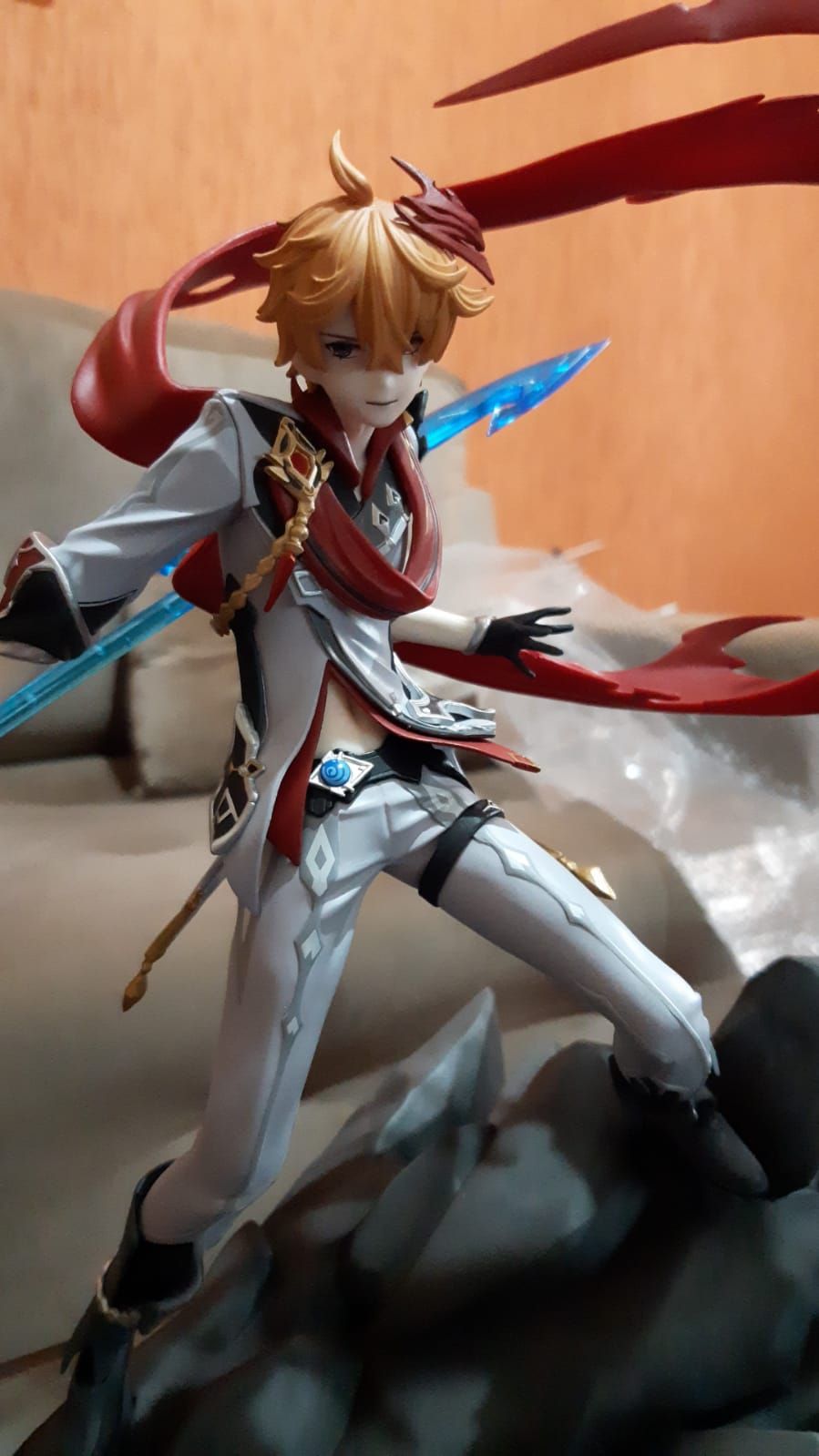 I bought a Childe/Tartaglia figure and it's beautiful! Genshin Impact ...