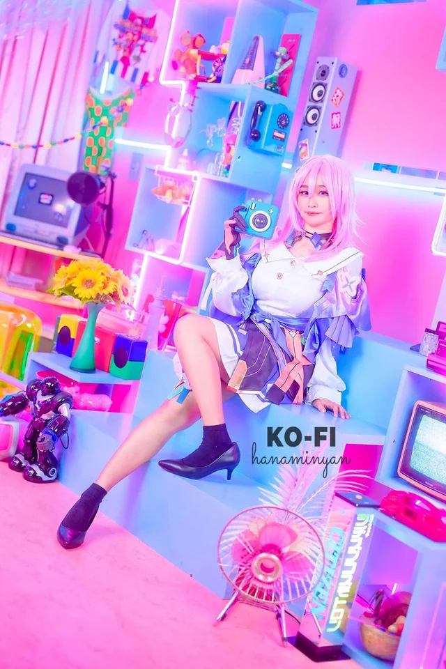 Sharing my March 7th cosplay! Let's take photos ~~ Honkai: Star Rail ...