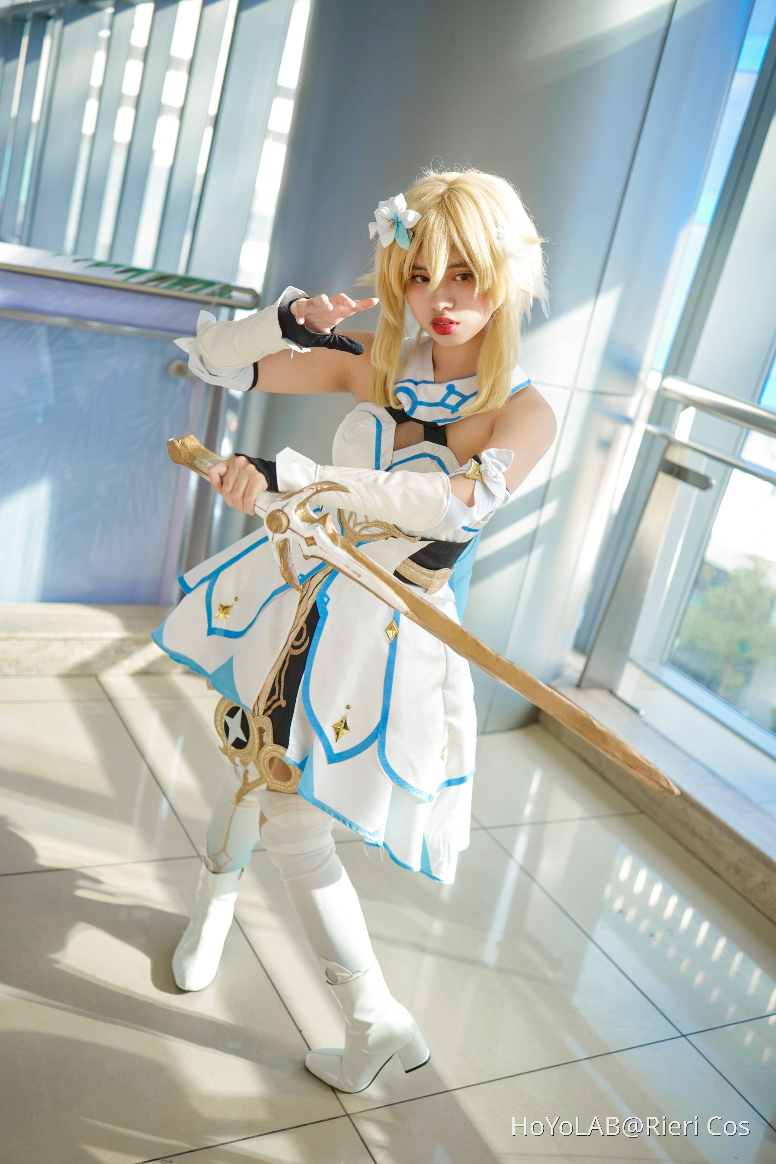 Lumine! (traveller) cosplay @rieri.cos on ig and tiktok Photo by @moepix on fb Genshin Impact ...