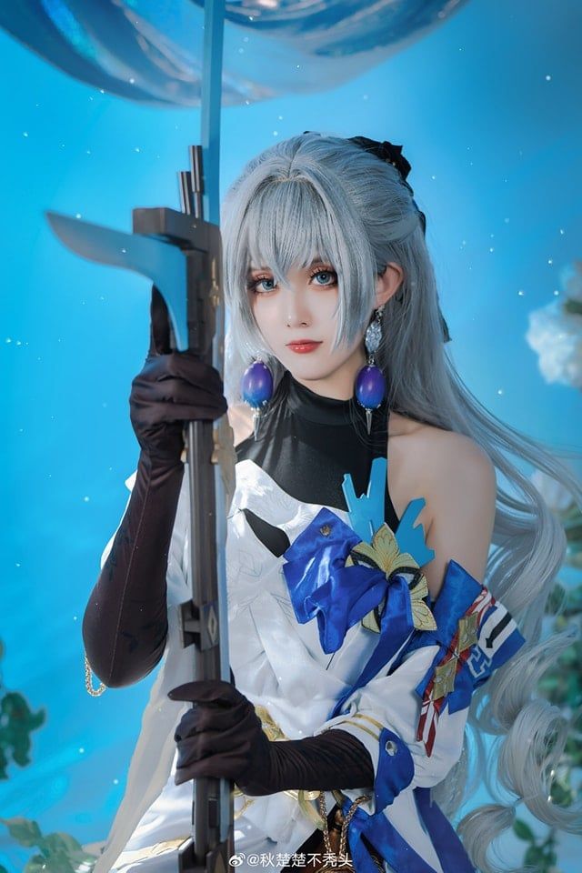 Bronya (Cosplay by 秋楚楚) Honkai: Star Rail | HoYoLAB