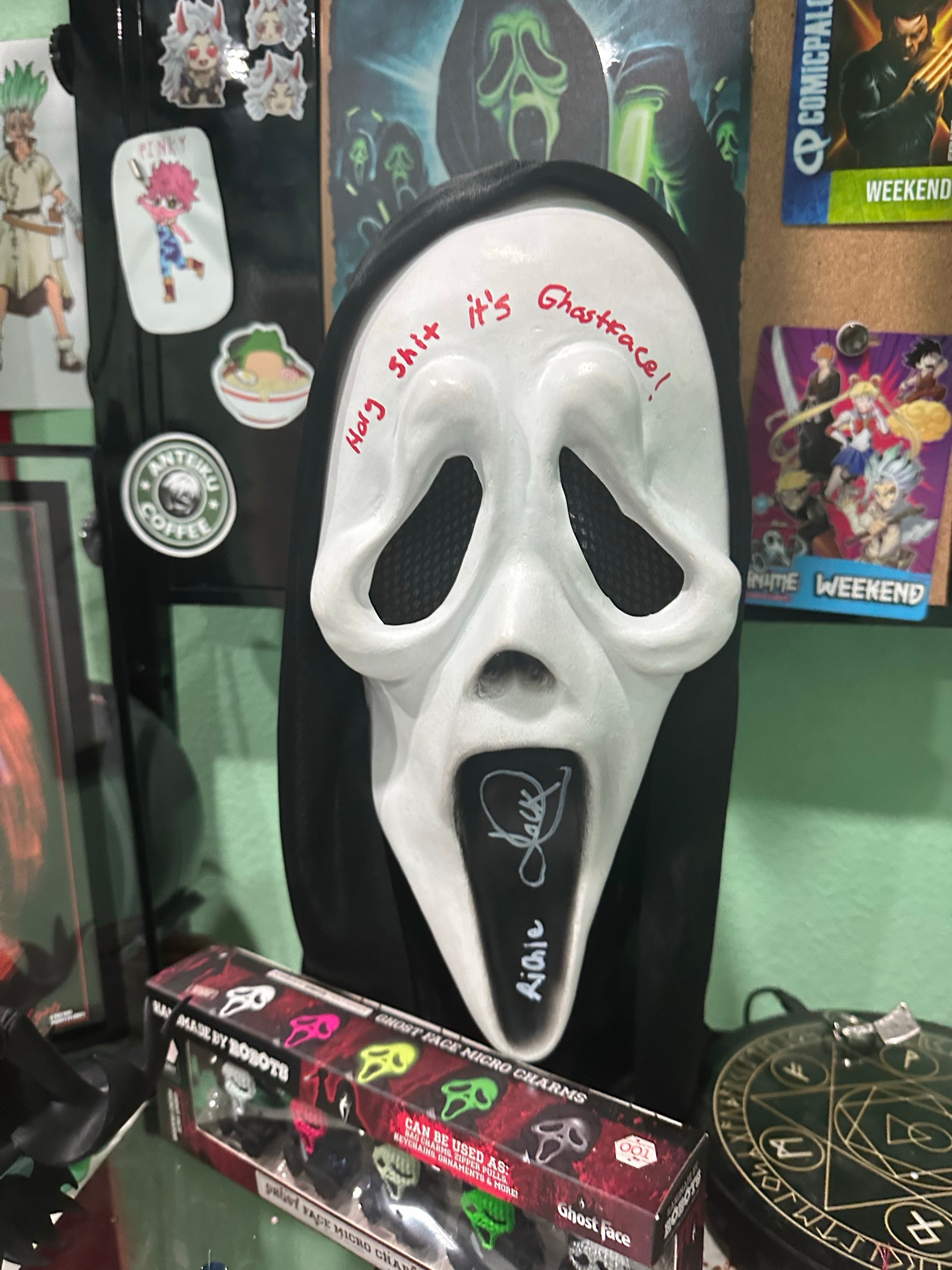 My Ghostface cosplay and when I met Jack Quaid!!! | HoYoLAB