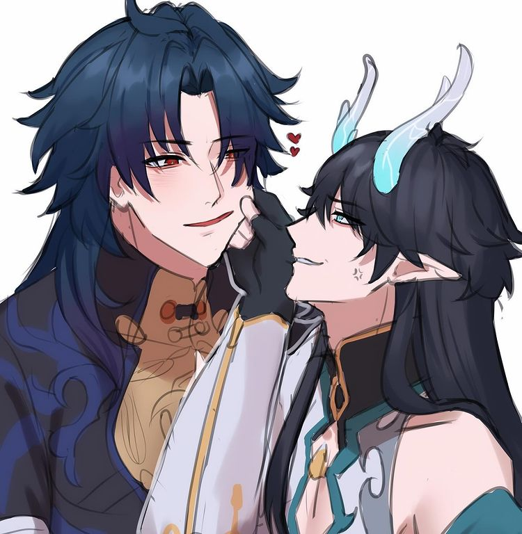 𝔅𝔩𝔞𝔡𝔢 𝔩𝔬𝔬𝔨𝔢𝔡 𝔞𝔱 𝔇𝔞𝔫 ℌ𝔢𝔫𝔤 𝔴𝔦𝔱𝔥 𝔞 𝔰𝔪𝔦𝔩𝔢 𝔬𝔫 𝔥𝔦𝔰 𝔣𝔞𝔠𝔢 𝔴𝔥𝔦𝔩𝔢 𝔇𝔞𝔫 ℌ𝔢𝔫𝔤 ...