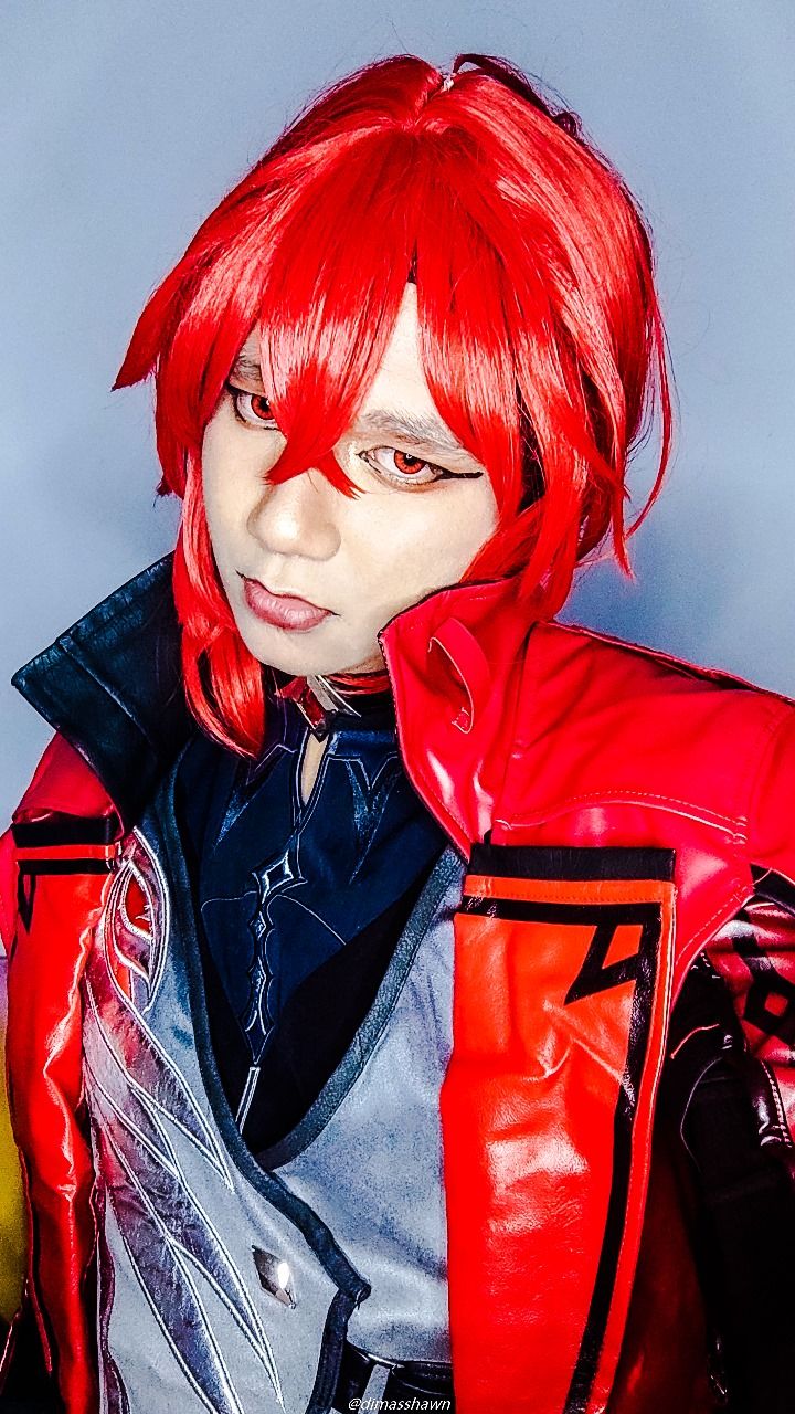 Diluc Cosplay Genshin Impact | HoYoLAB