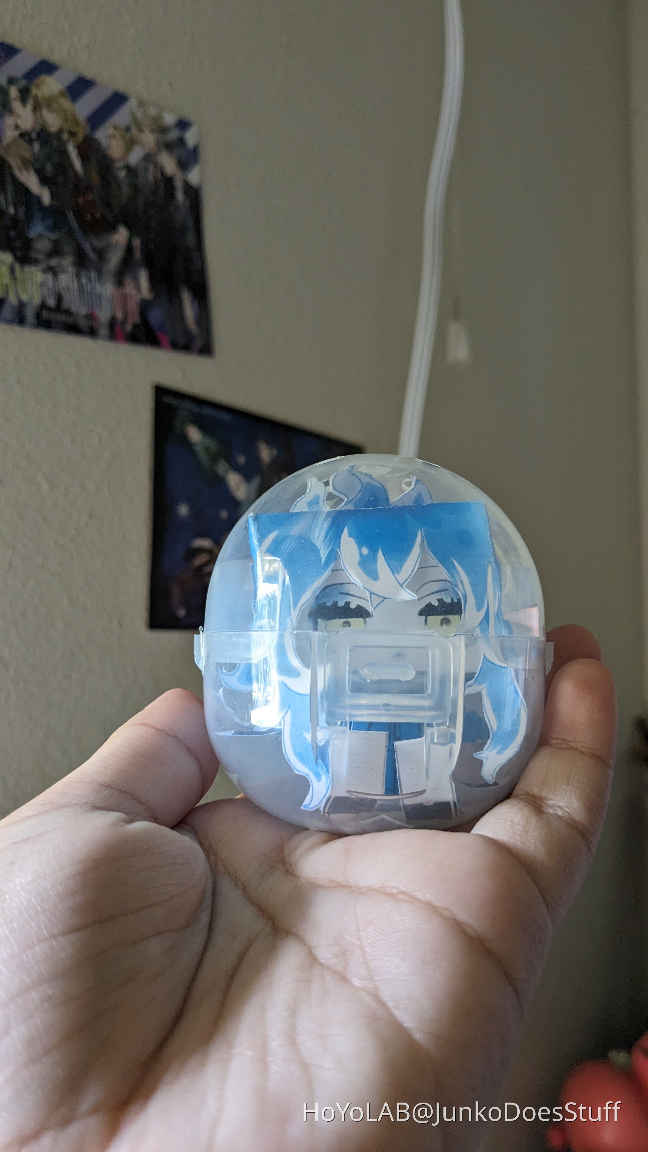 I made an Idia paper craft and put him in a gachapon container. He's a ...