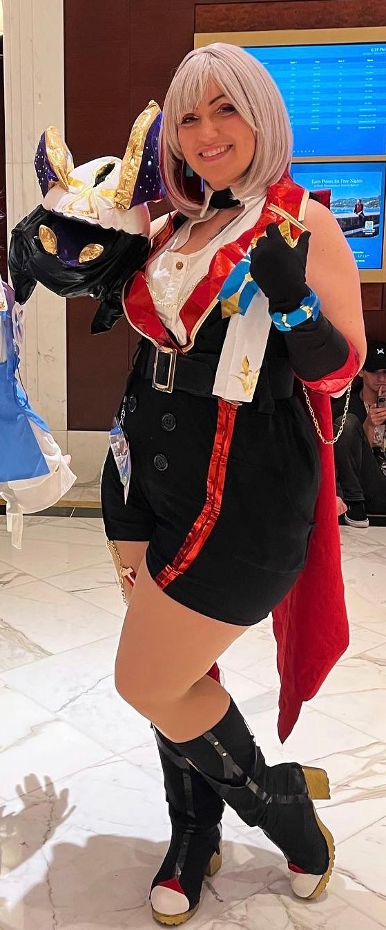 Showing off my Topaz and Numby cosplay (with Muppet Numby) Honkai: Star ...