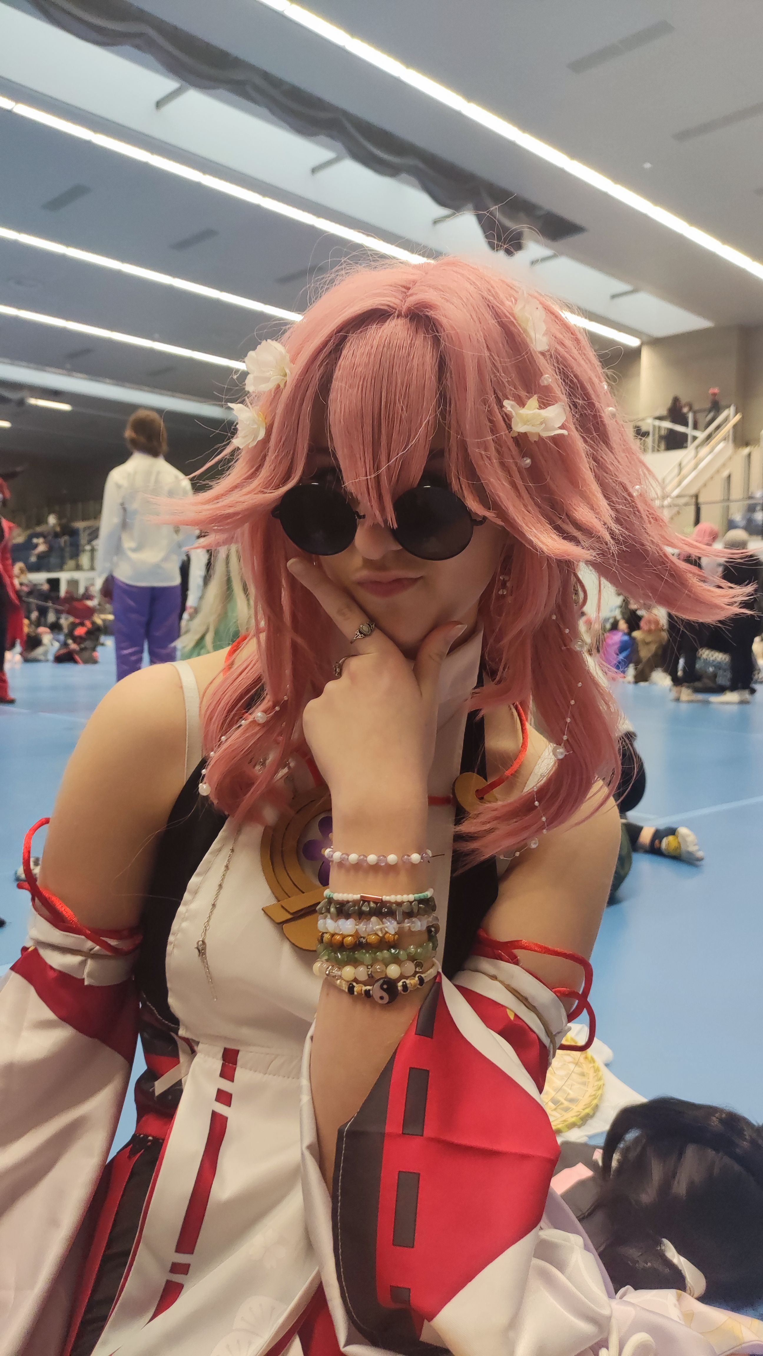 Yea Miko cosplay but stole gojo's glasses Genshin Impact | HoYoLAB
