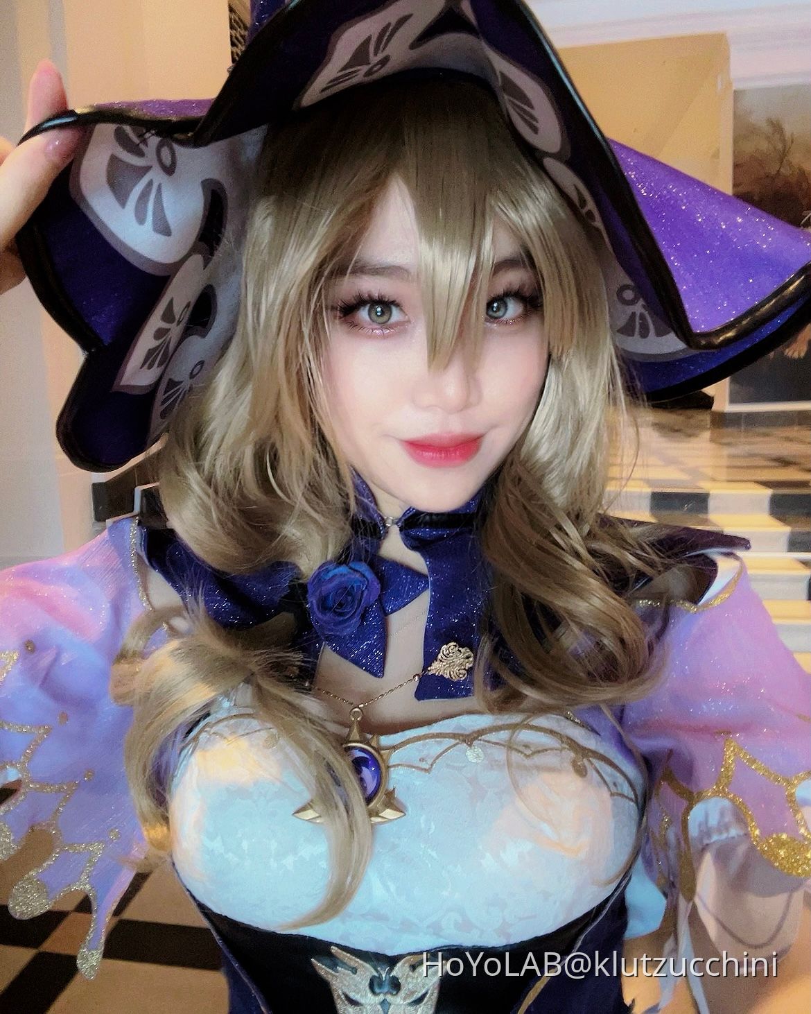 lisa cosplay 🌸🤍 Genshin Impact | HoYoLAB