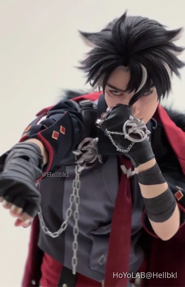 Wriothesley cosplay shoot backstages Genshin Impact | HoYoLAB