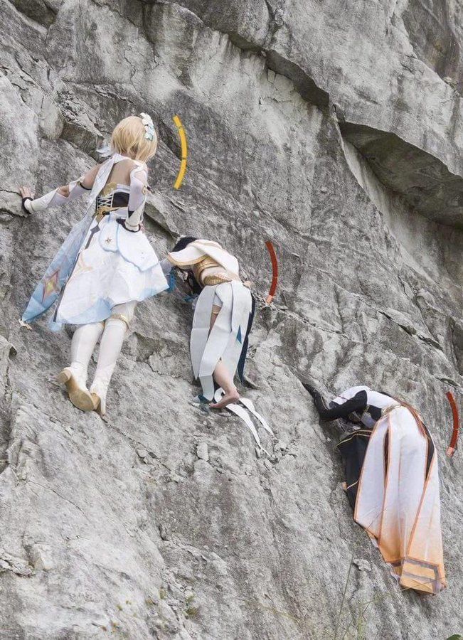 The two old archon climbing with their feet exposed while lumine ...