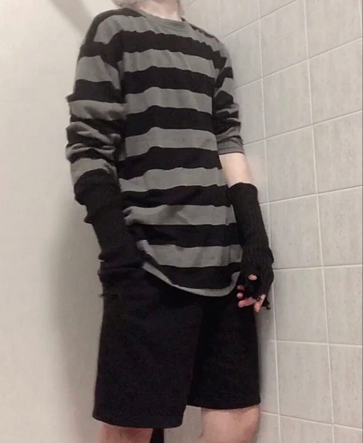 Somebody please draw Wanderer in this outfit I beg of you Genshin ...