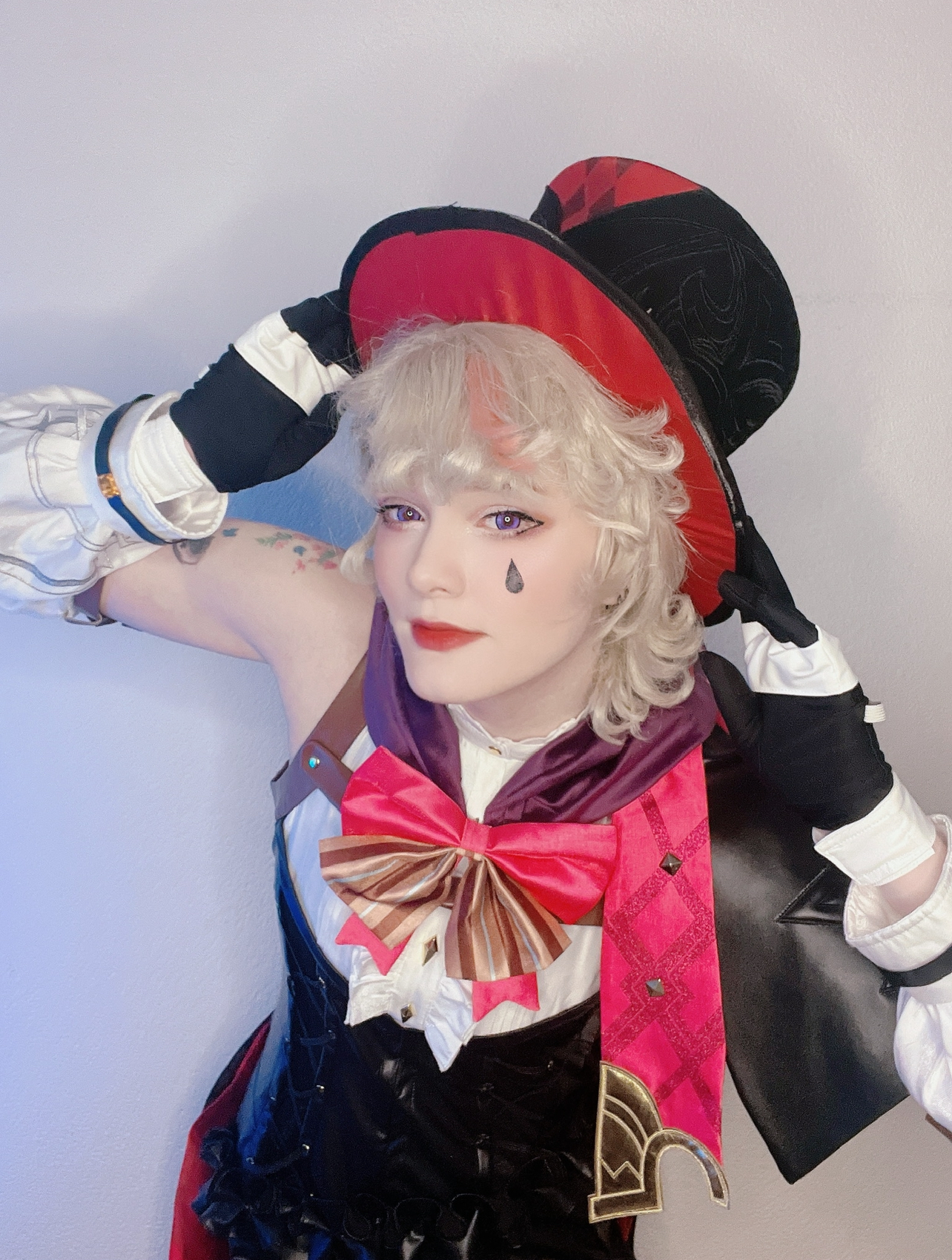 My first Lyney cosplay!! Genshin Impact | HoYoLAB