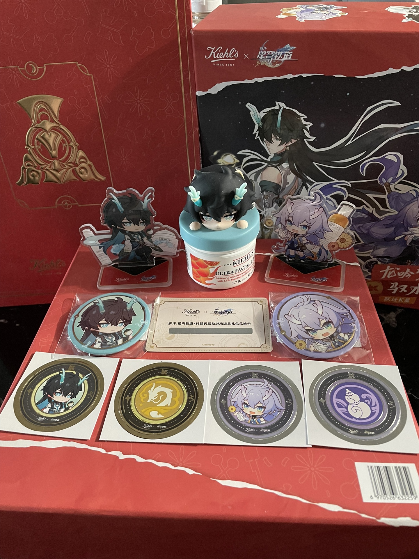 Finally got my Kiehls collab merch. Dan Heng and Bailu are so cute!