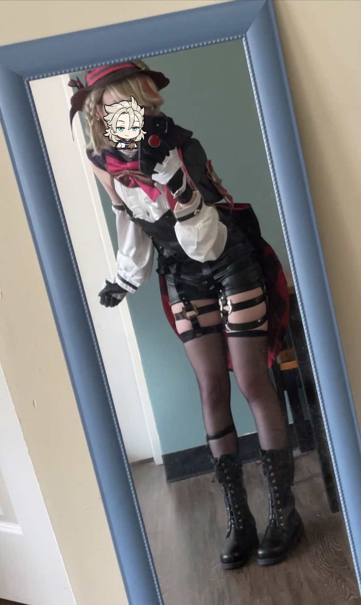 Lyney Cosplay! Genshin Impact | HoYoLAB