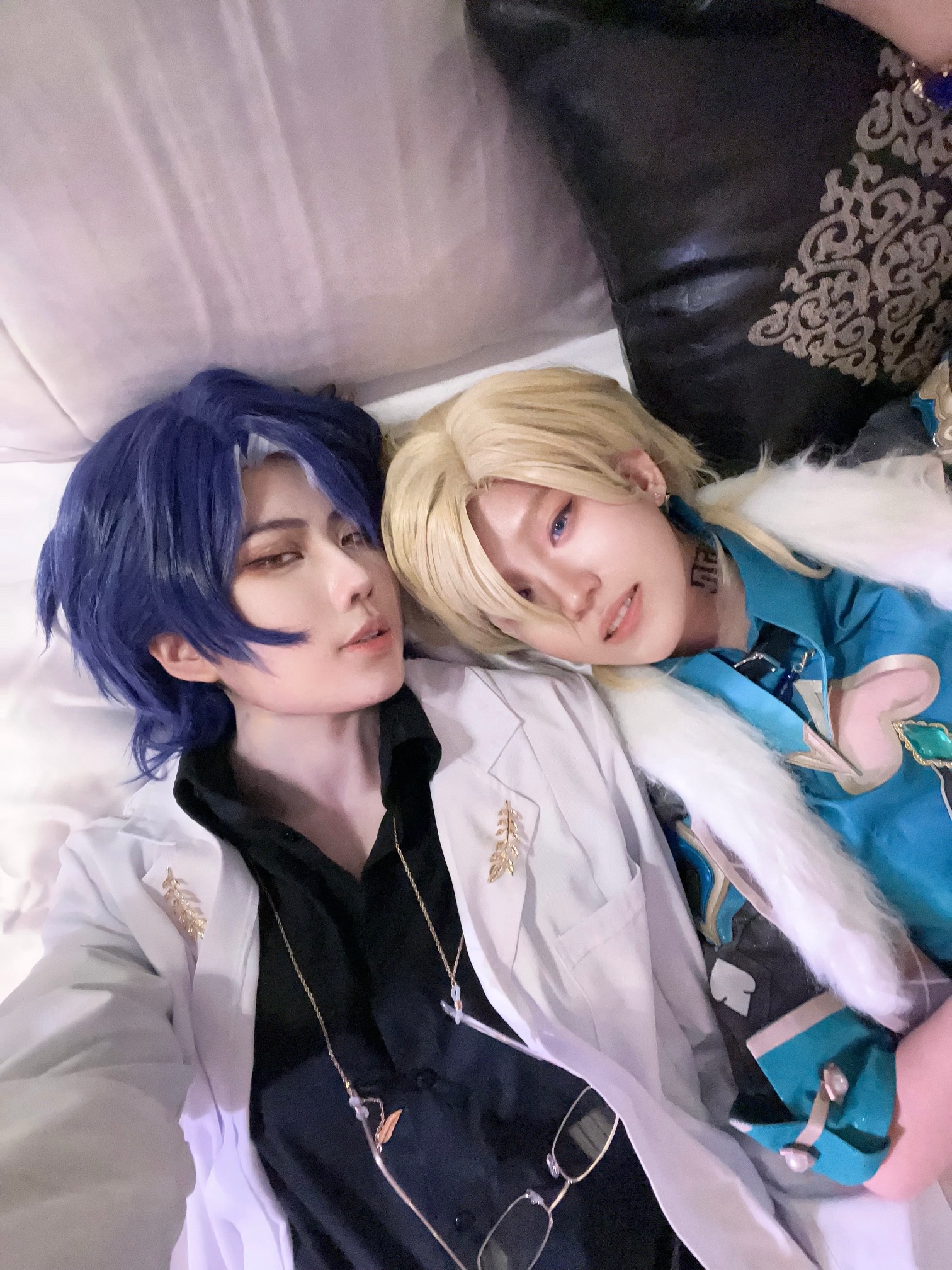 Ratio Aventurine selfie cosplay Honkai: Star Rail | HoYoLAB