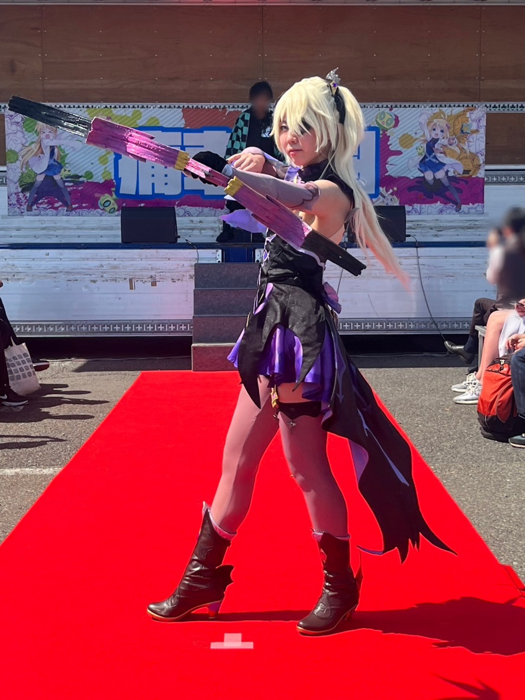 Fischl Cosplay Genshin Impact | HoYoLAB