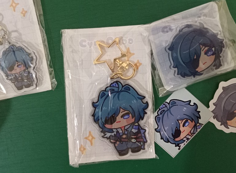 I bought a fan merch and it's the cutest thing I've ever have Genshin ...