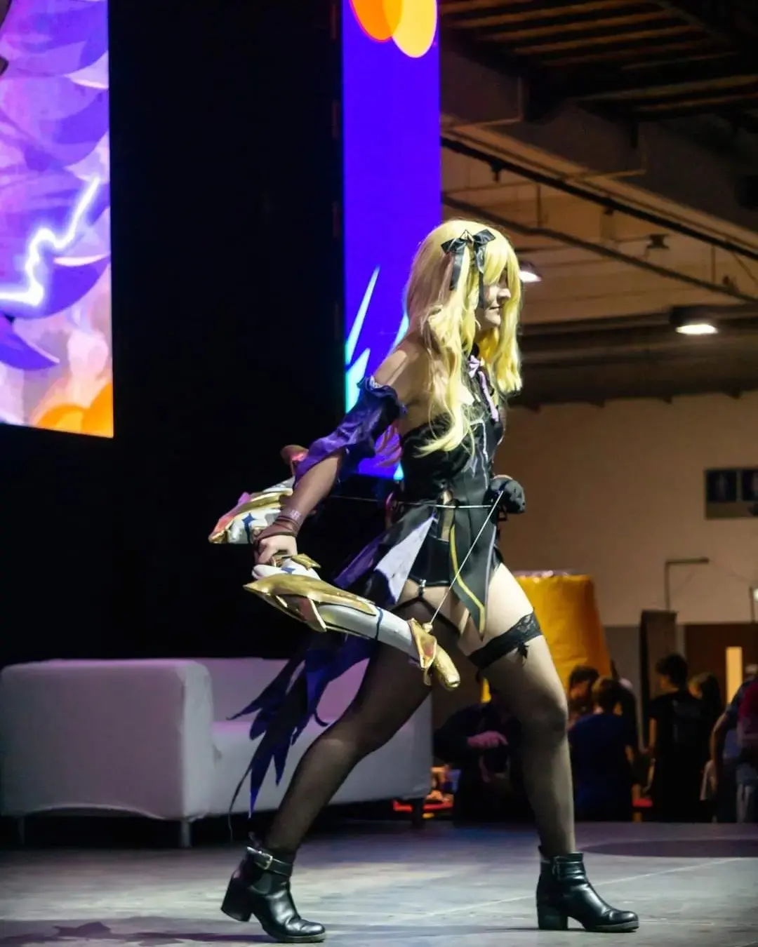 Fischl cosplay 💜💜 Genshin Impact | HoYoLAB