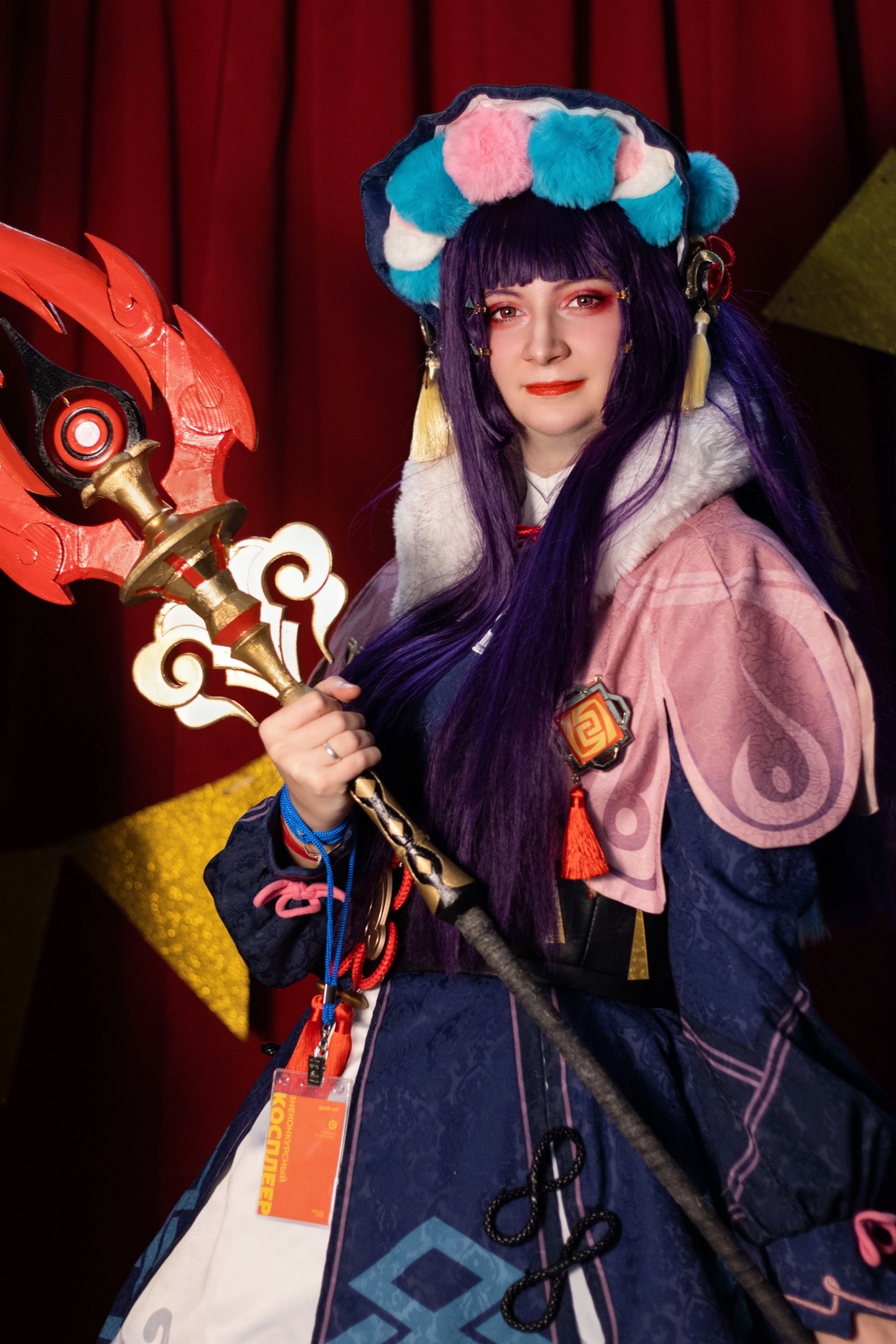 Yunjin cosplay photo from convention~ Genshin Impact | HoYoLAB