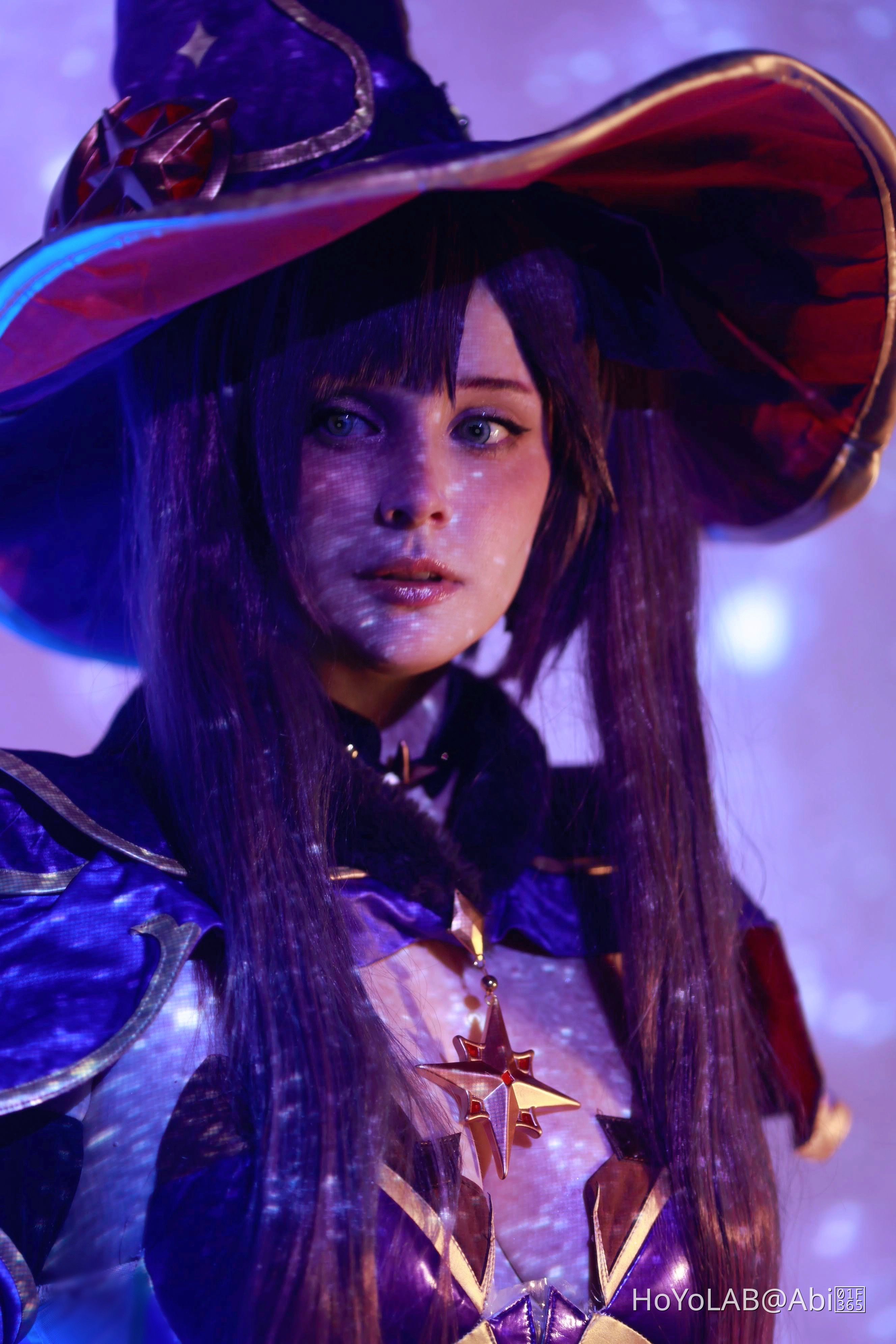 Mona Cosplay 🌌 Genshin Impact | HoYoLAB