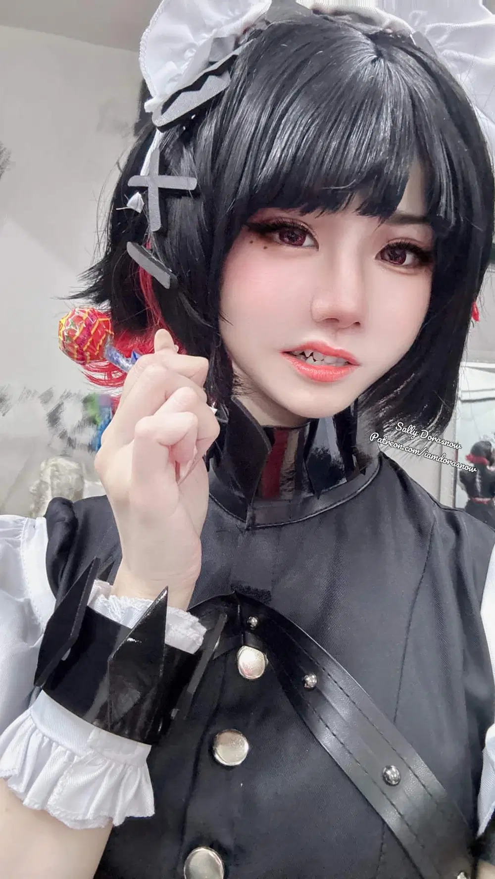 sharp teeth cosplay