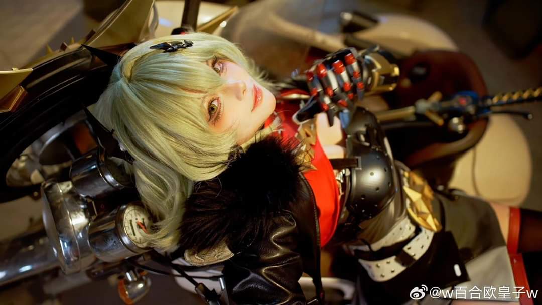 Caesar King Part 2 (Coser : Yuri Majyo - 百合欧皇子 🇨🇳 ) Zenless Zone Zero ...