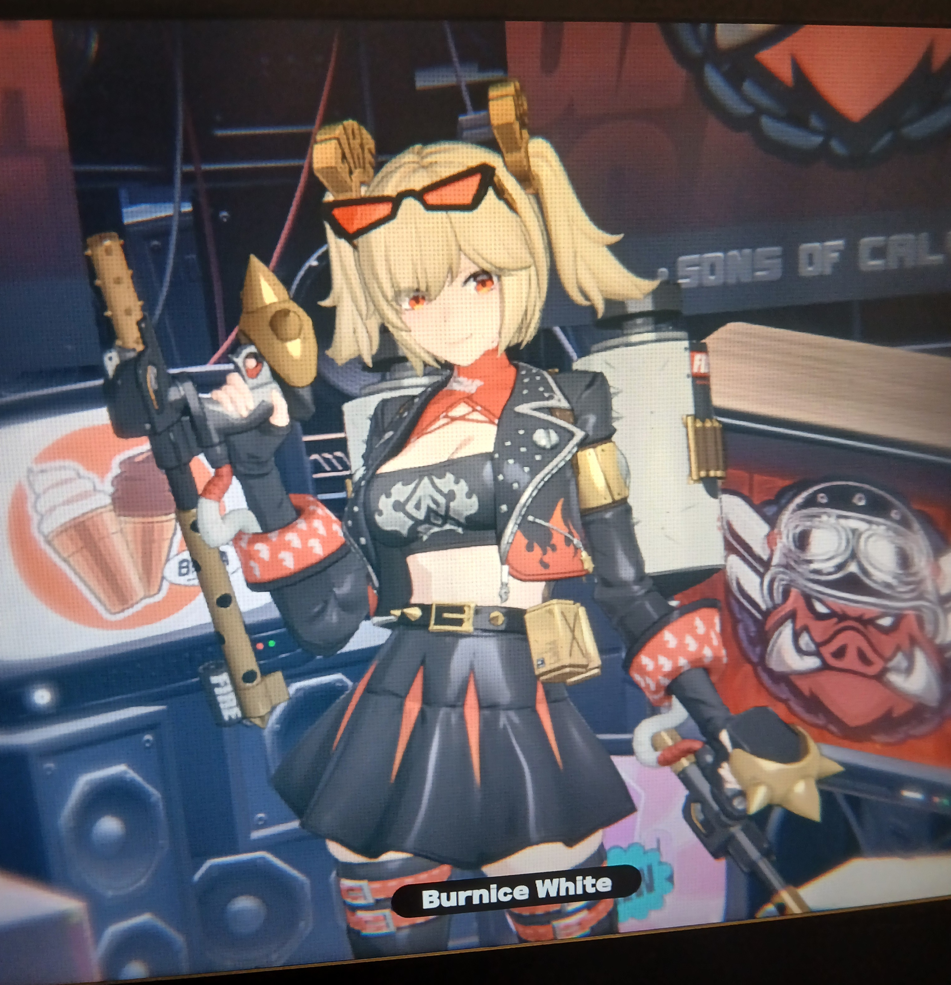 got Burnice! ^^ been playing ZZZ lately and decided to pull this baddie ...