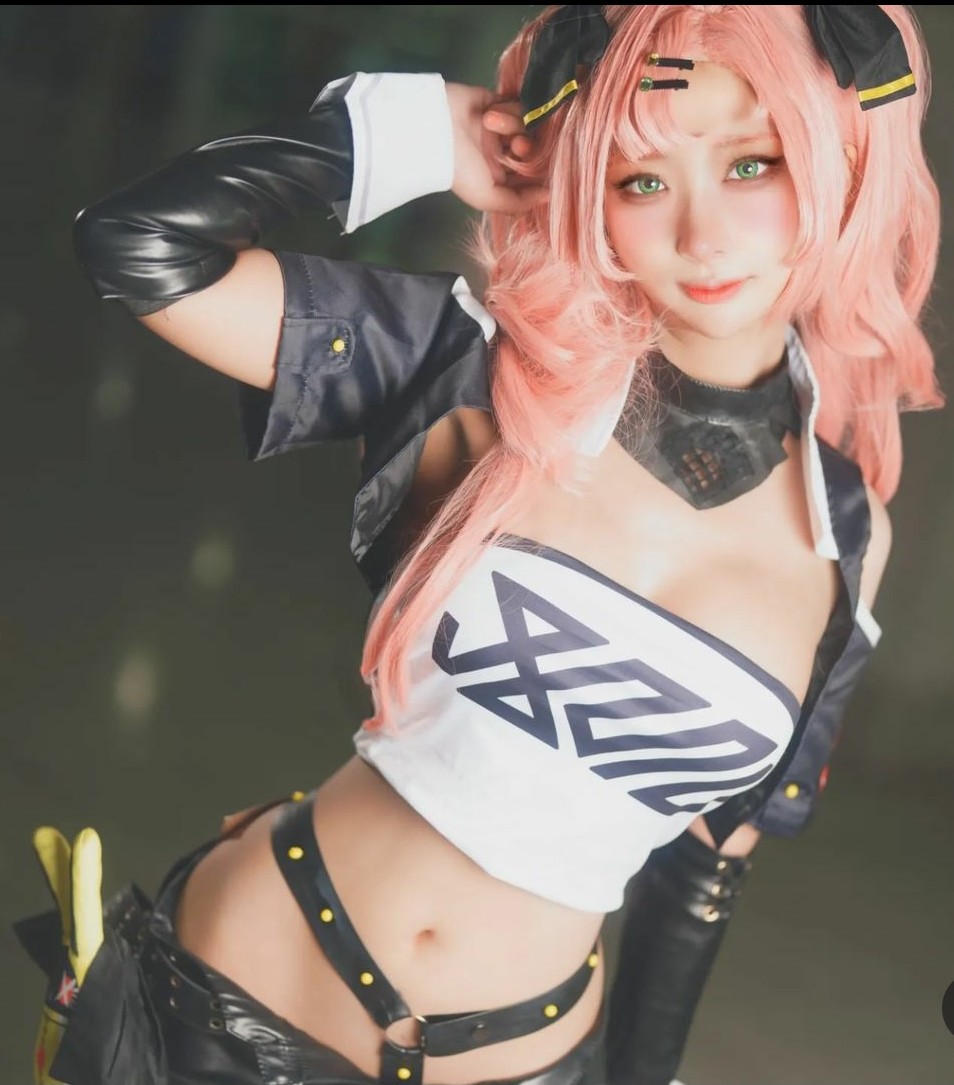 Nicole Cosplay [Cosplayer: Nyao] Zenless Zone Zero | HoYoLAB