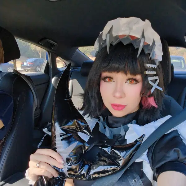 Jane Doe cosplay with the Zenless Metro train! Zenless Zone Zero | HoYoLAB