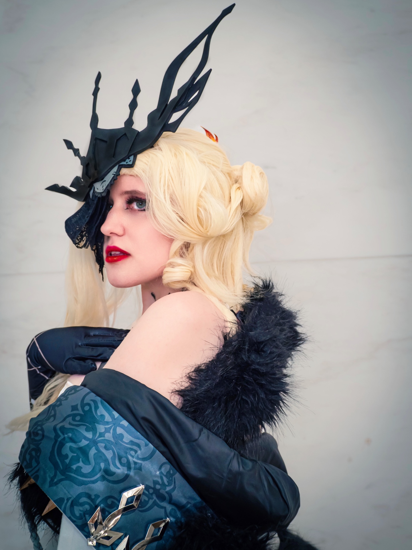 La Signora cosplay solo shots Genshin Impact | HoYoLAB