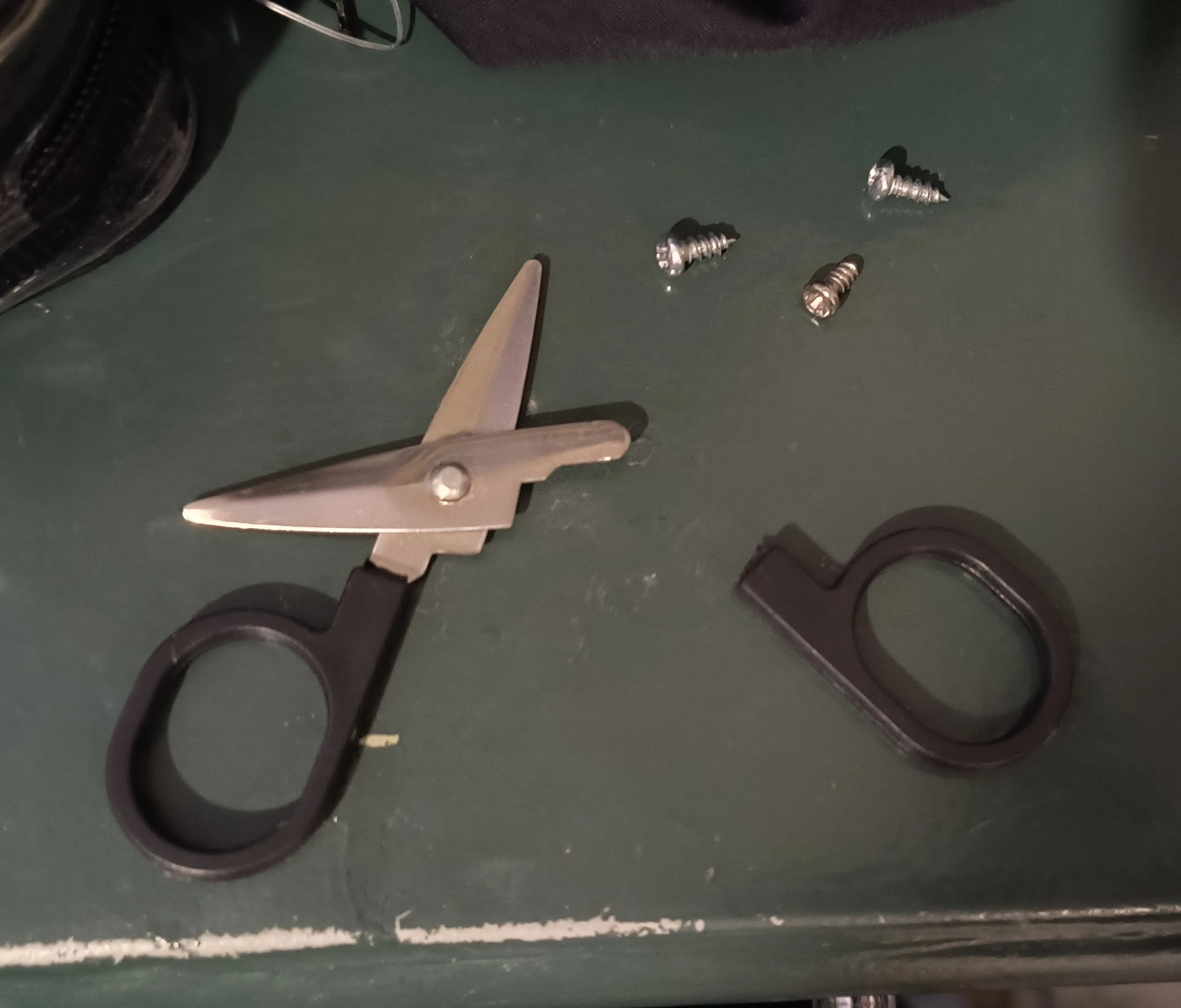 Y'all I broked the scissors | HoYoLAB