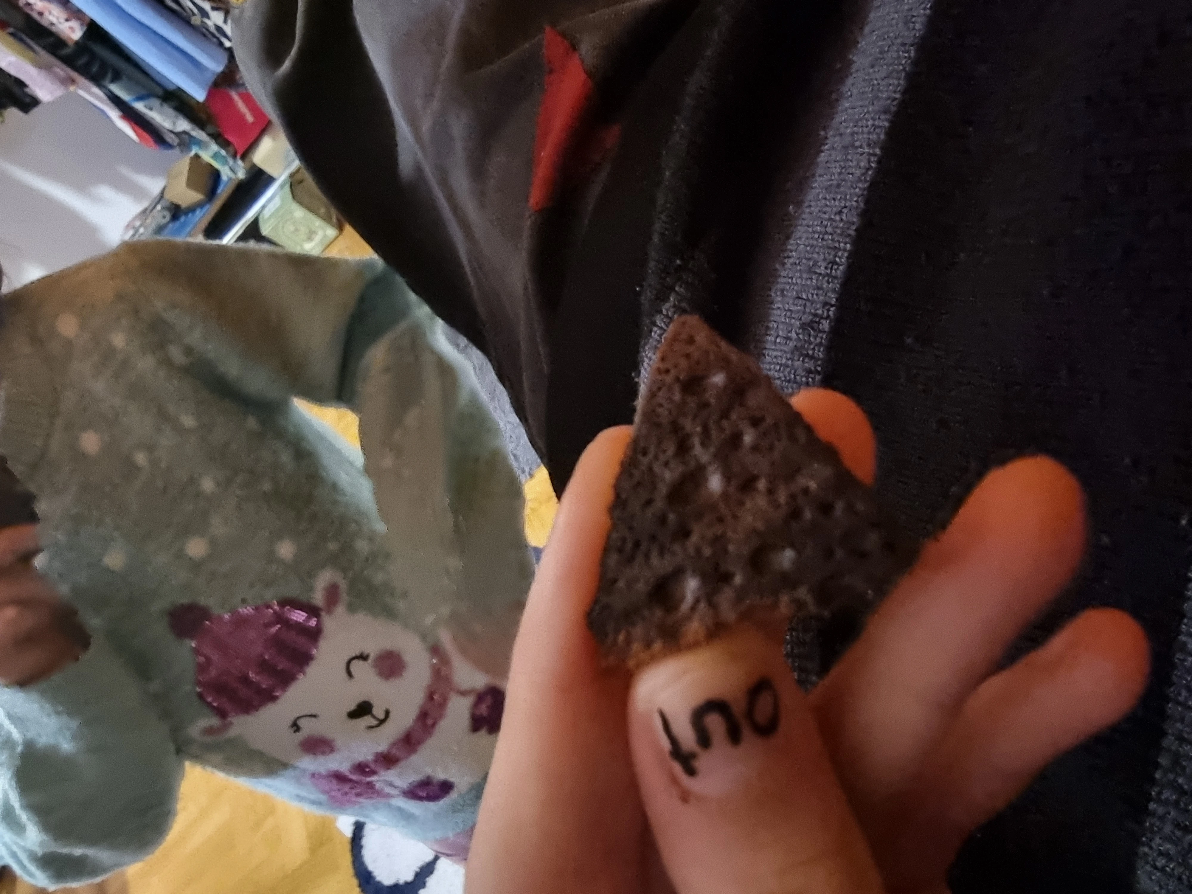 My sister gave me a piece of burnt gingerbread•́⁠ ⁠ ⁠‿⁠ ⁠,⁠•̀ | HoYoLAB