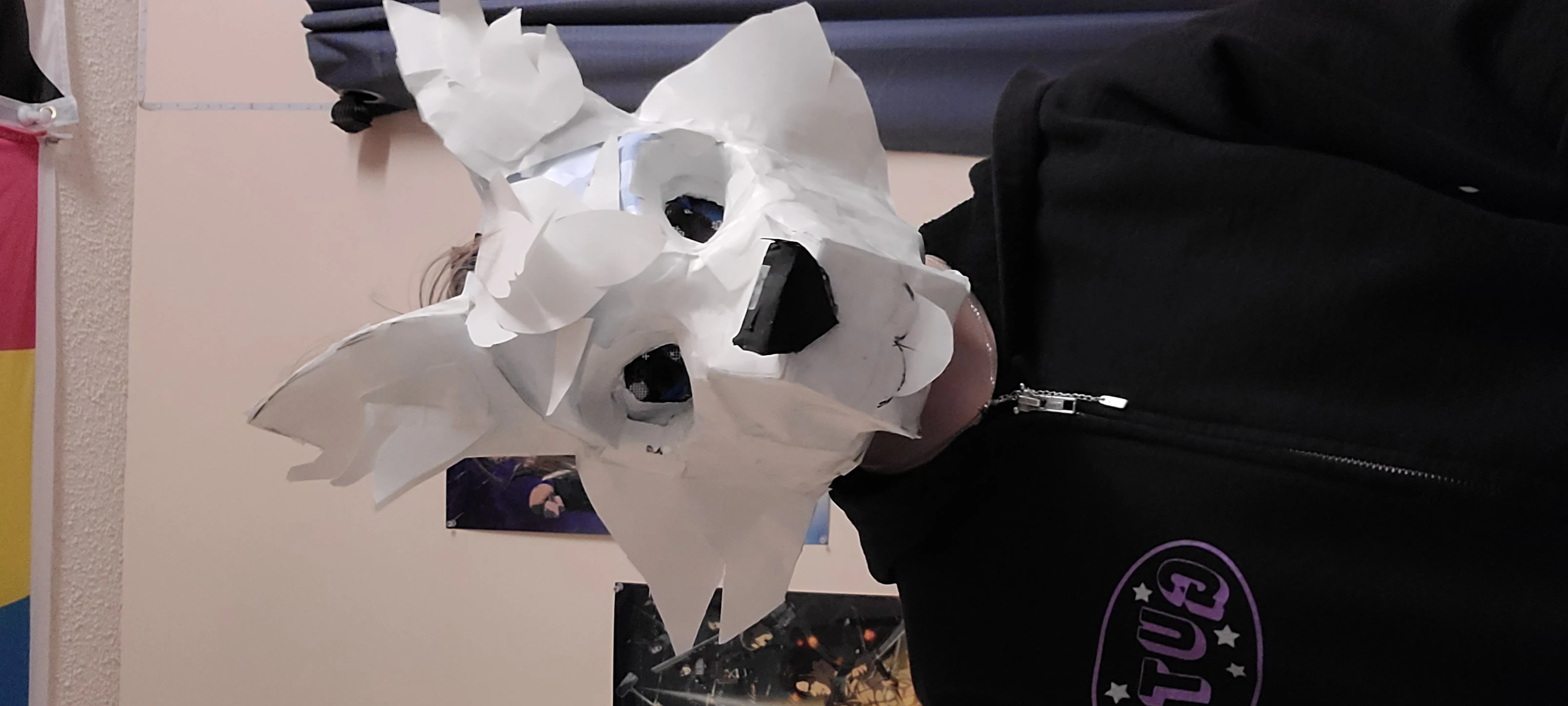 HAPPY NEW YEAR!! (ft my recently made paper fursuit mask :3) | HoYoLAB