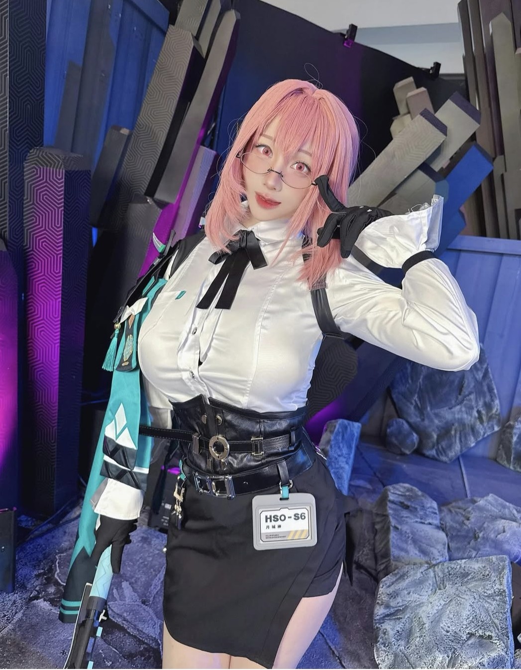 Yanagi Cosplay [Cosplayer: Chihiro] Zenless Zone Zero | HoYoLAB
