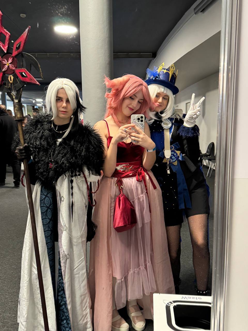 Went to a con as Yae Miko with my friends Genshin Impact | HoYoLAB