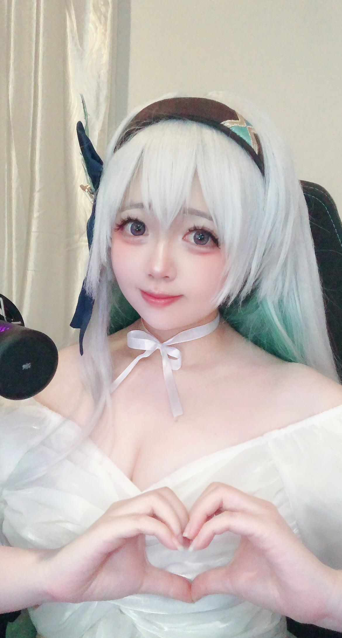 Eclair cos Firefly during her twitch stream few days ago (Coser : Eclair Nyanko 🇲🇾 ) Honkai ...