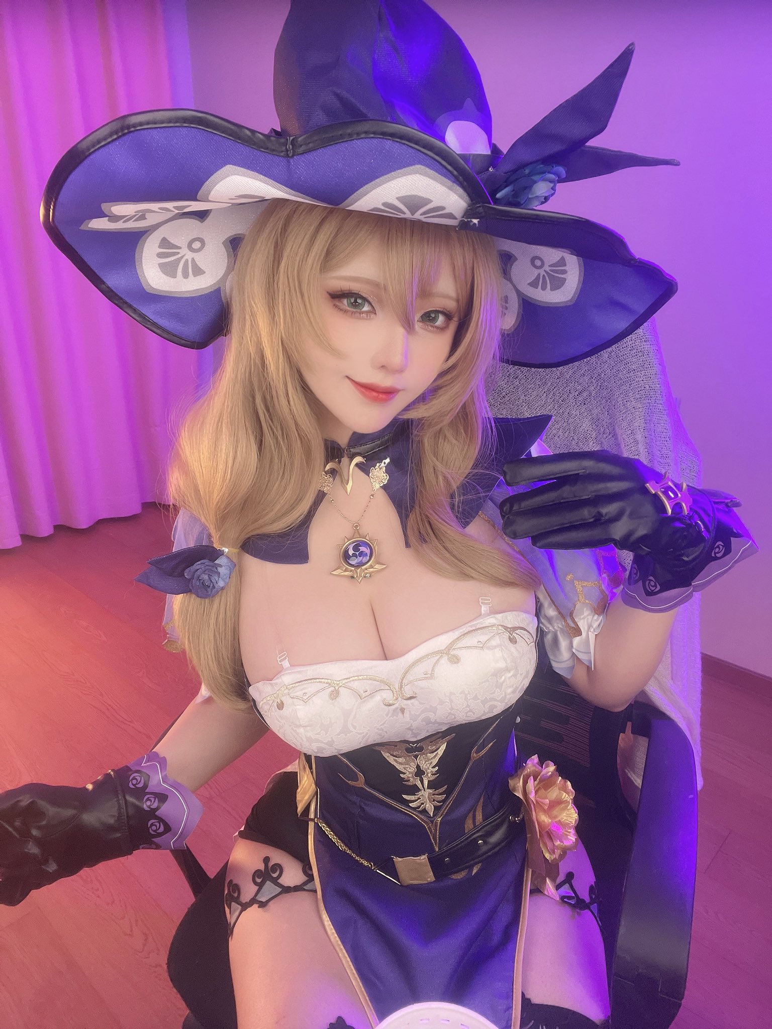 Accurate Lisa Cos (Coser : 菌烨Tako 🇨🇳 ) Genshin Impact | HoYoLAB