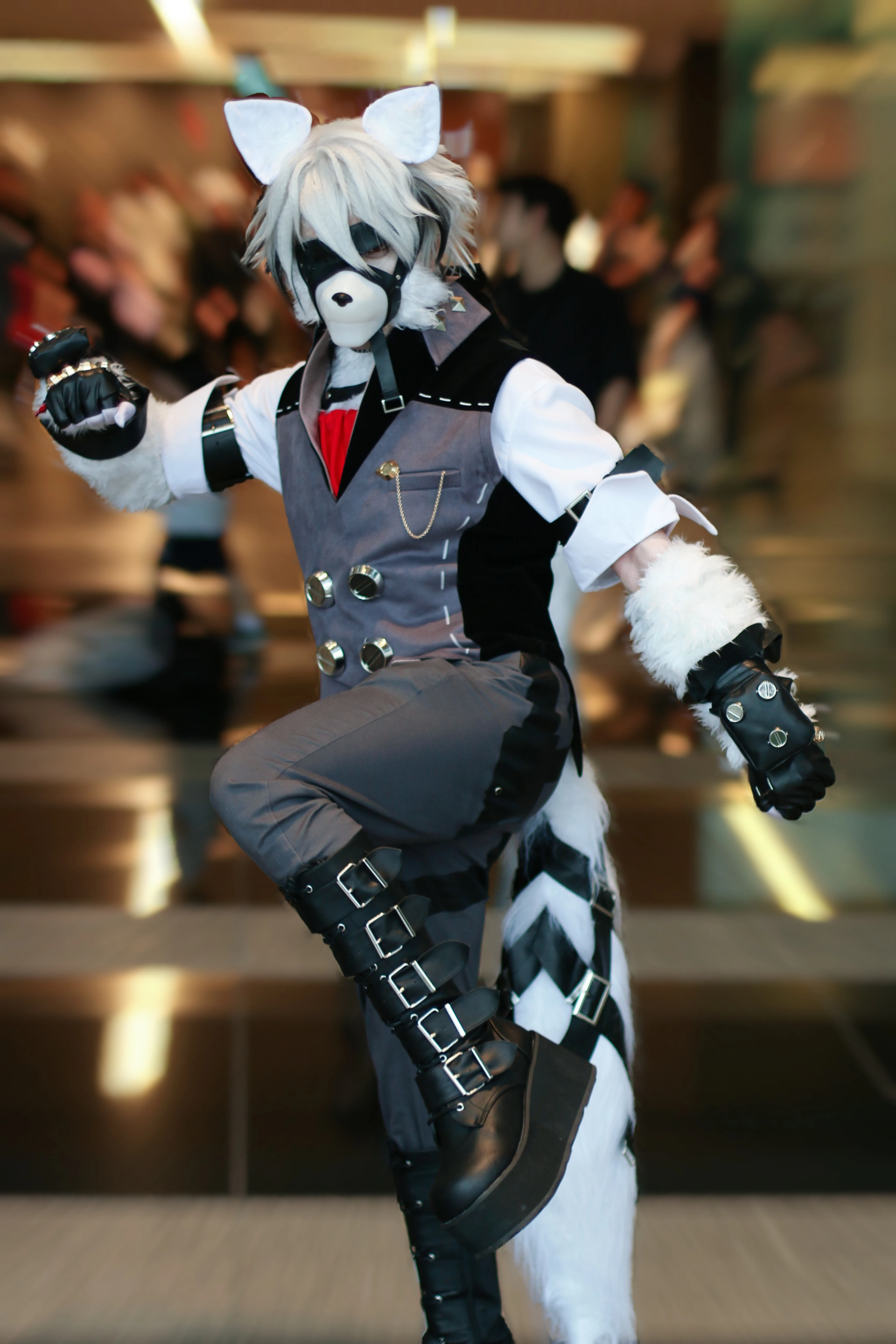 Lycaon showing skin... on his left arm 😆 Zenless Zone Zero | HoYoLAB