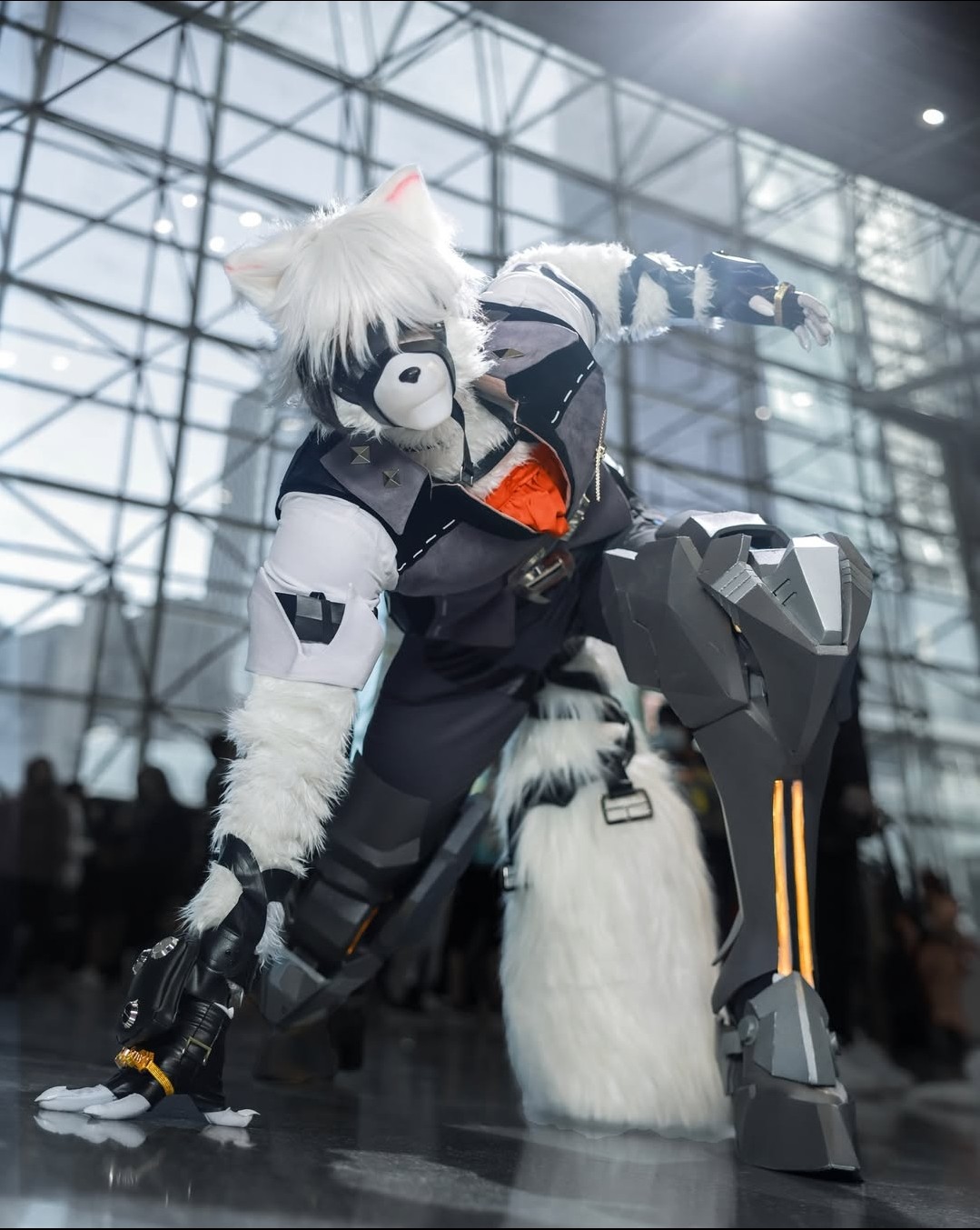Lycaon Cosplay [Cosplayer: Dongwei Di] Zenless Zone Zero | HoYoLAB