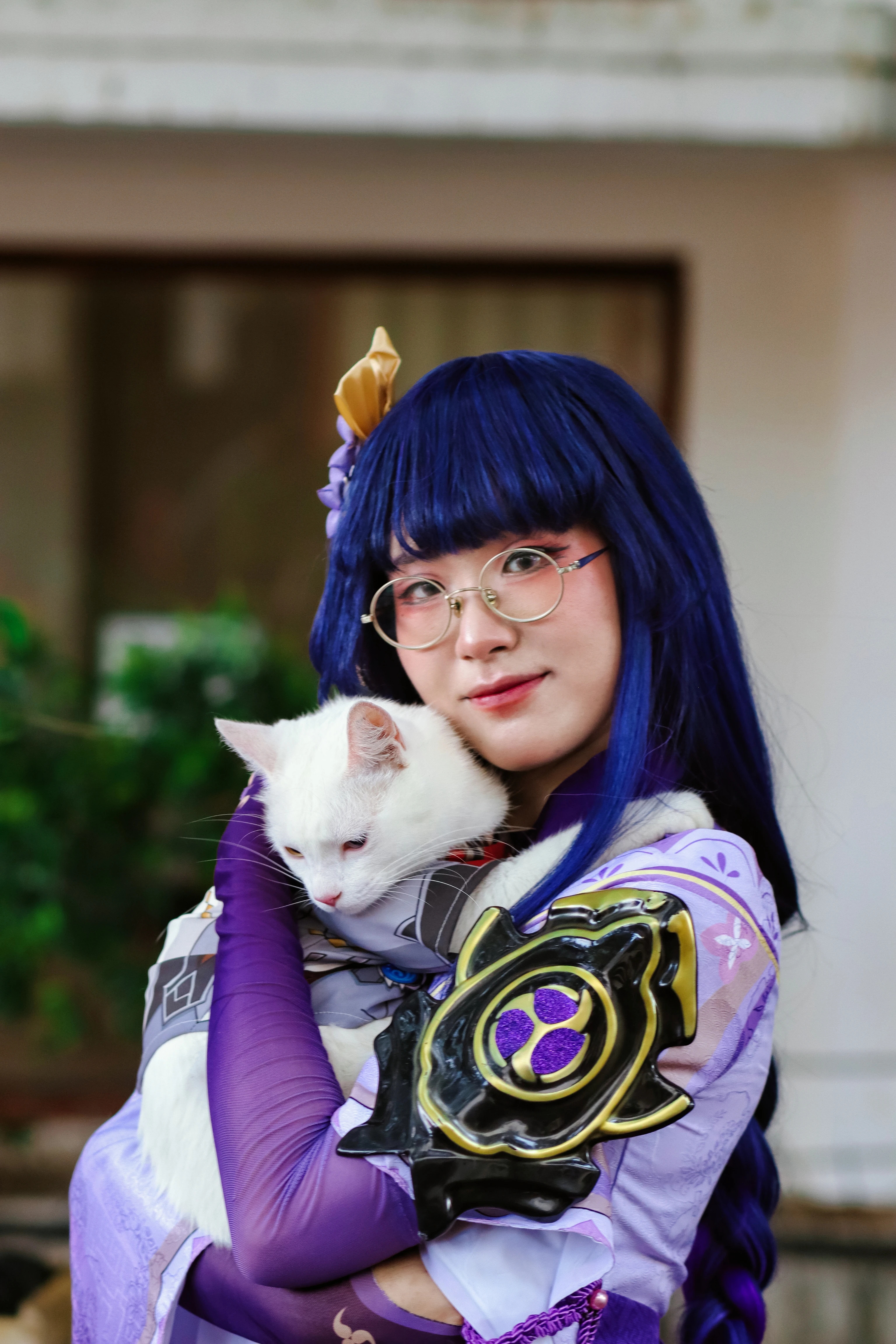 Raiden Shogun Cosplay with my cat 🥰🤍 IG : _cyberry_ Genshin Impact ...