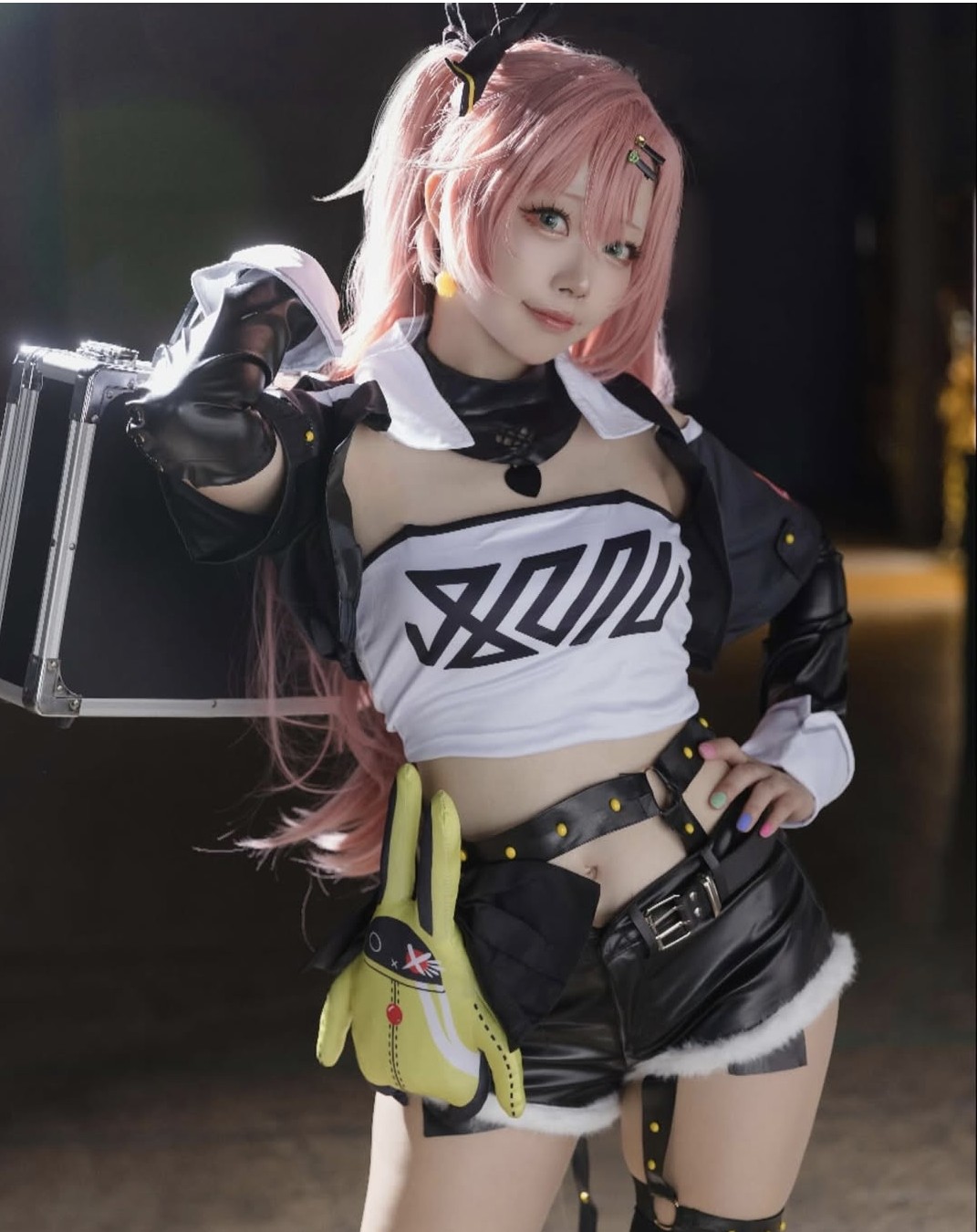 Nicole Cosplay [Cosplayer: Yuyu] Zenless Zone Zero | HoYoLAB