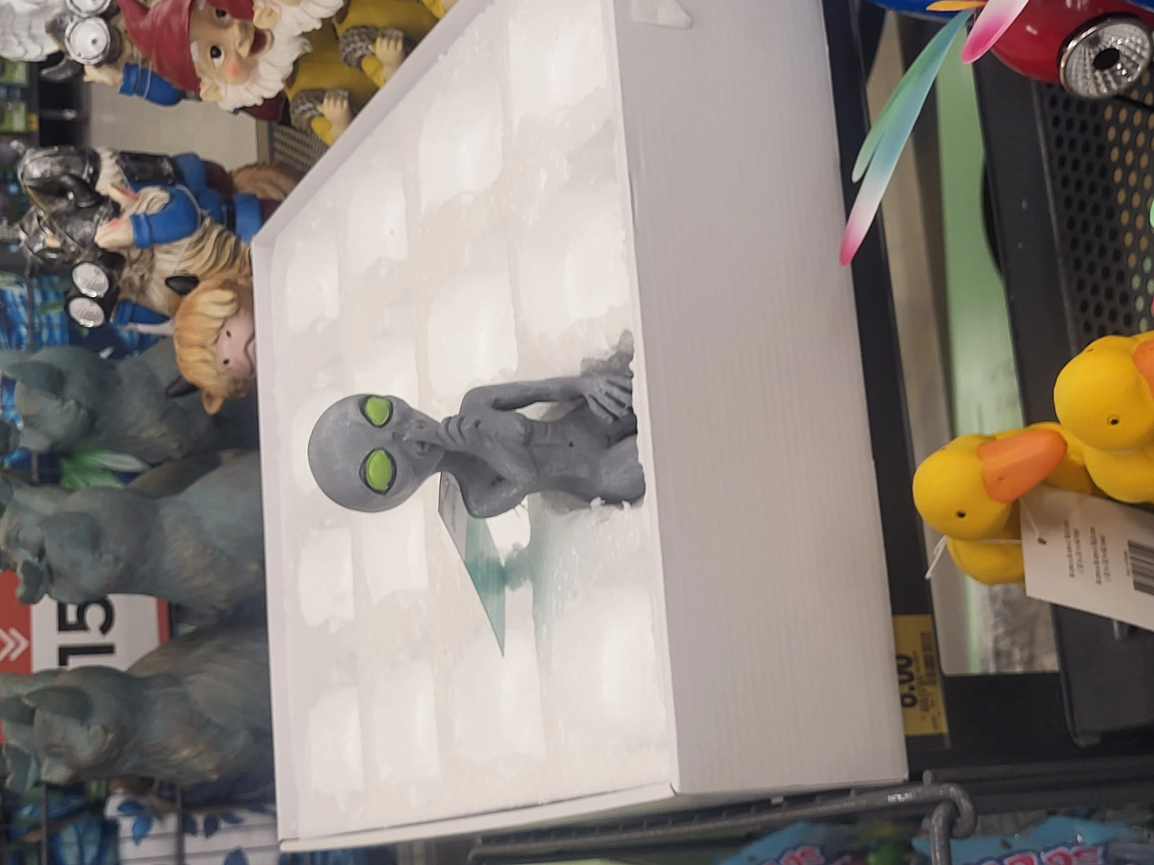 I found this mewing alien in Canada~ | HoYoLAB