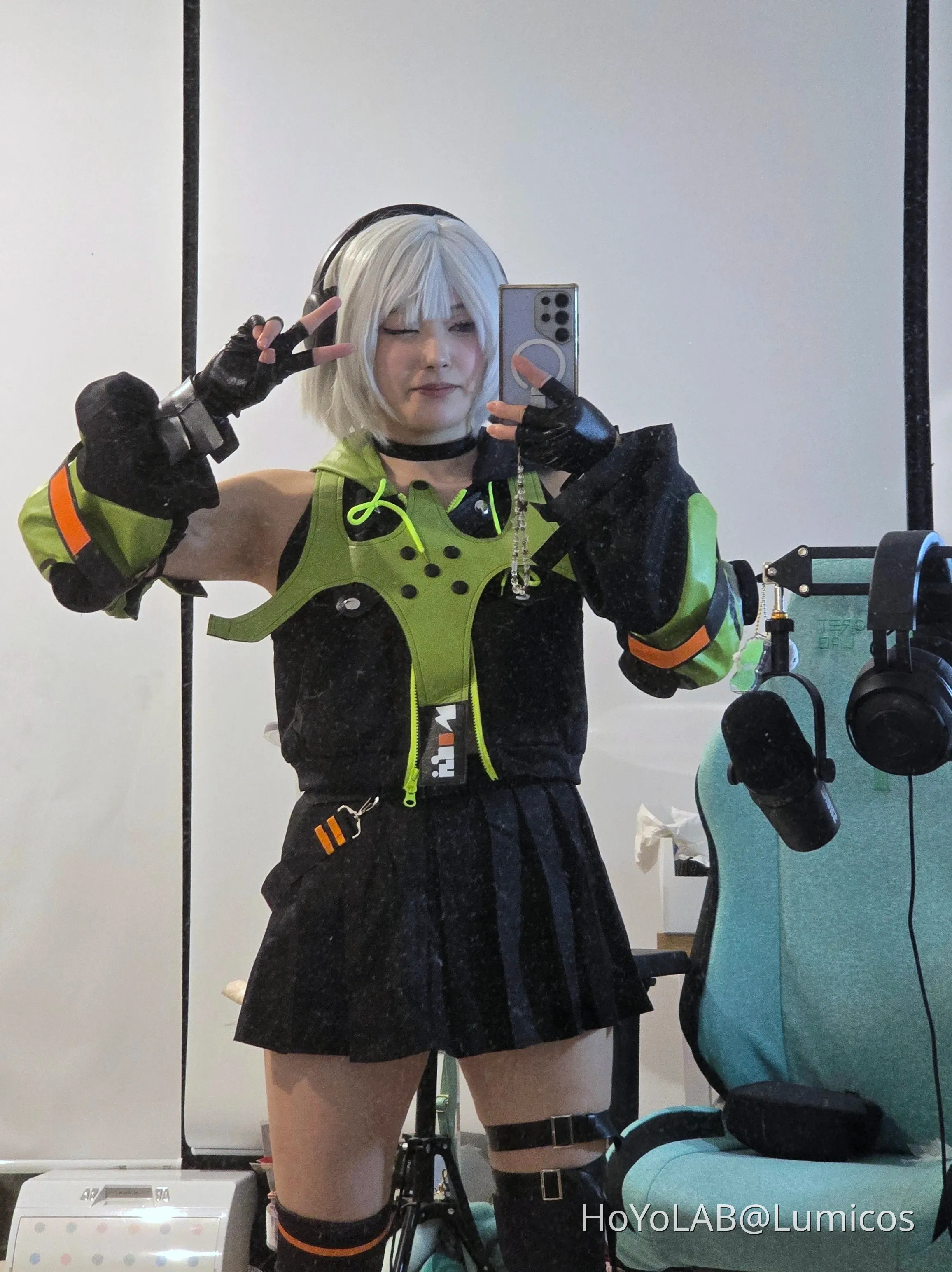 Anby Demara ZZZ cosplay 🎧💚 Zenless Zone Zero | HoYoLAB