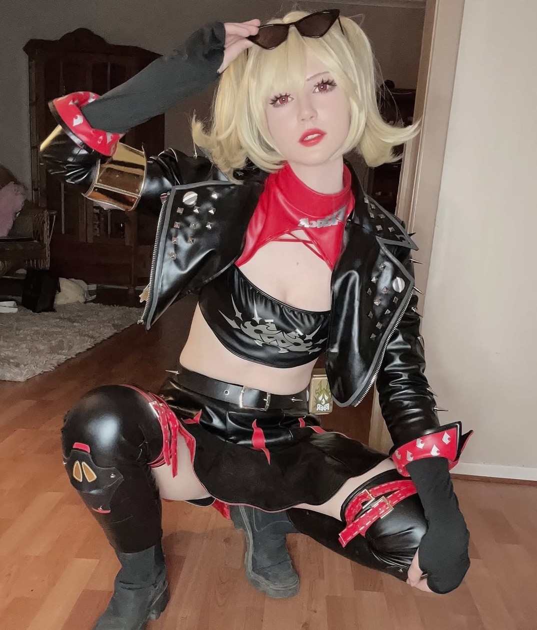 Burnice Cosplay [Cosplayer: Apricot Maru] Zenless Zone Zero | HoYoLAB