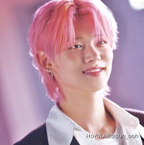 pink haired yeonjun pics | HoYoLAB