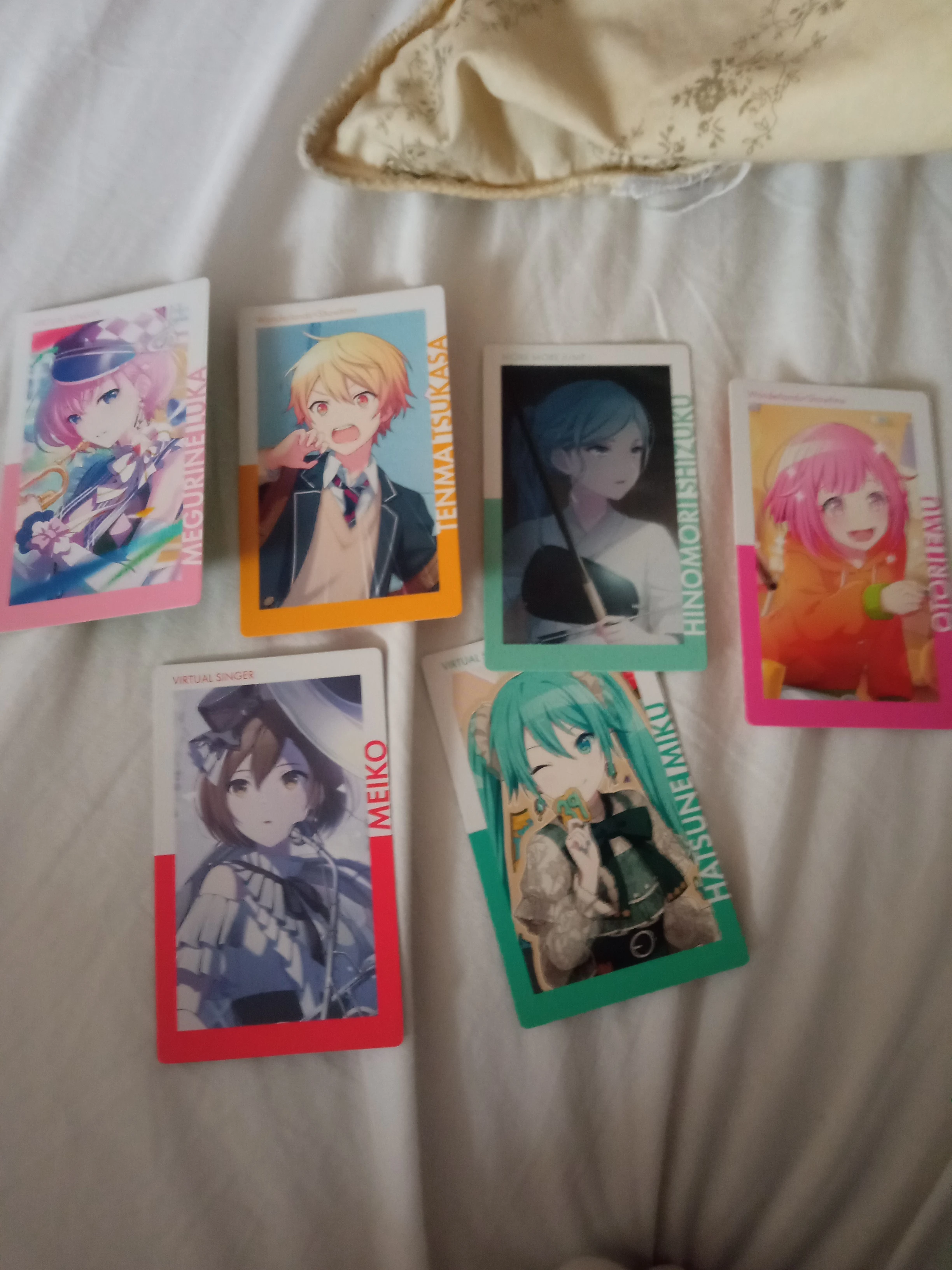 1/5 OF MY PACK COME YAAY (+ CAT ON MY DESK:3) | HoYoLAB